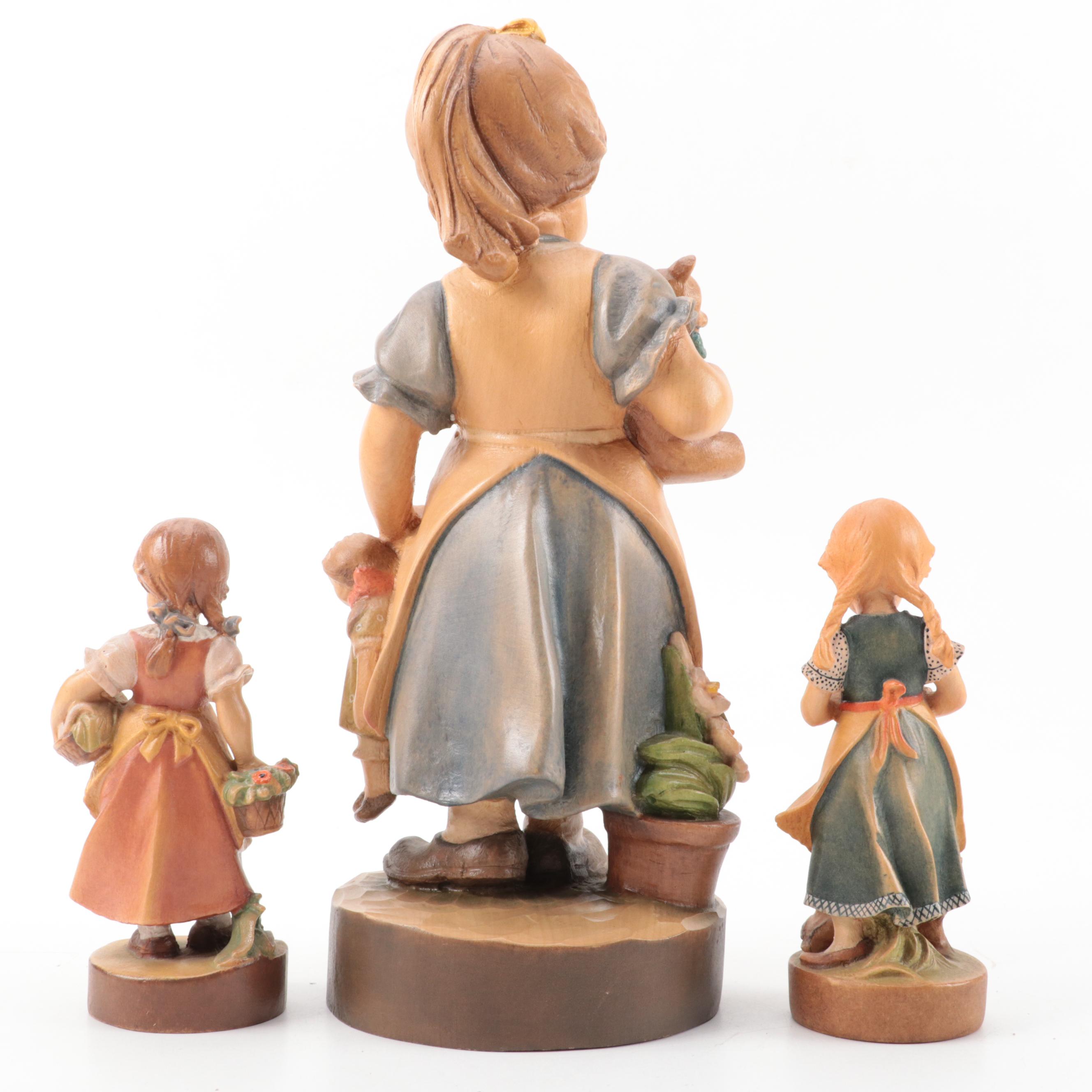 Italian Dolfi Hand Carved Wooden Figurines, Late 20th Century | EBTH