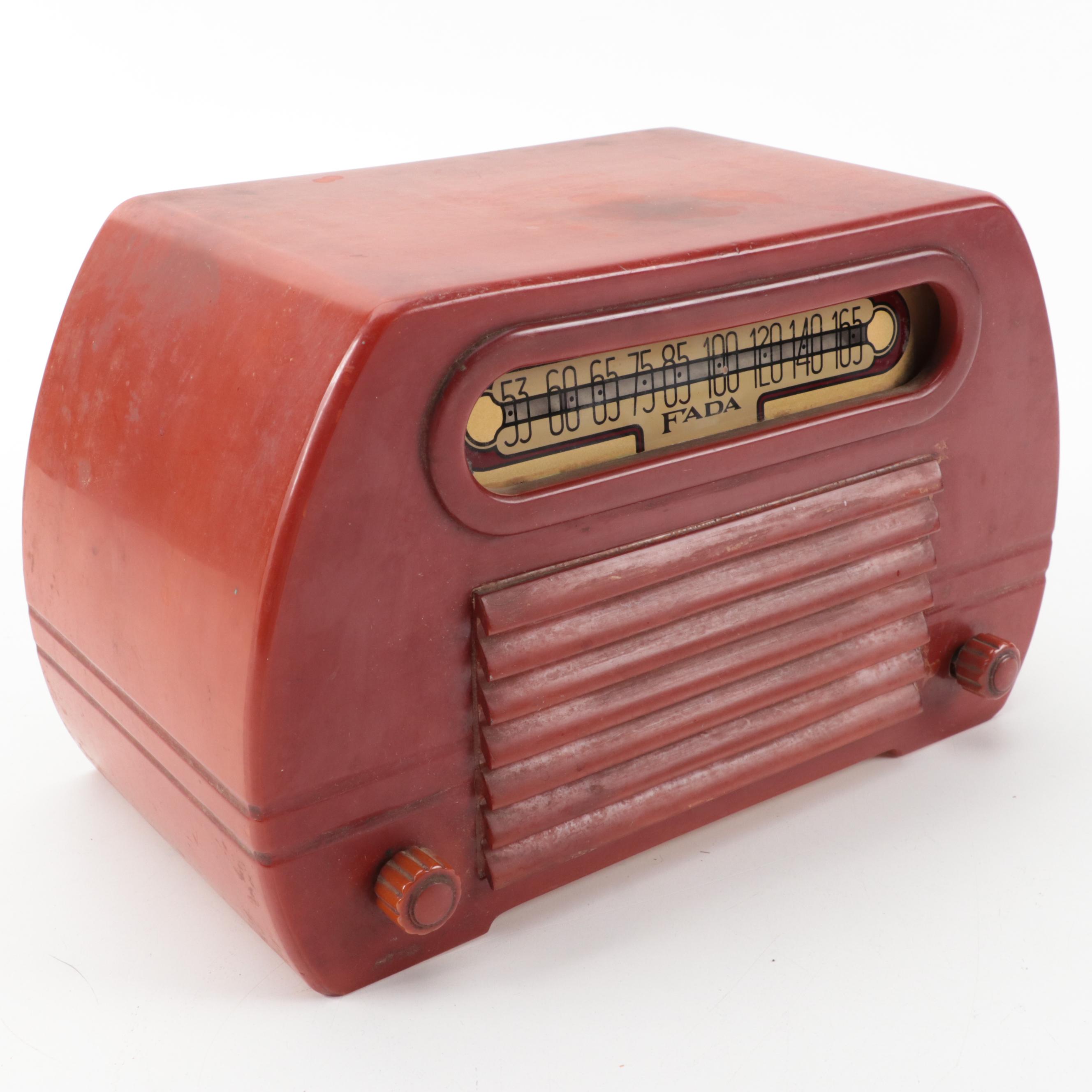 Art Deco FADA Bakelite "Temple" Radio, 1940s | EBTH