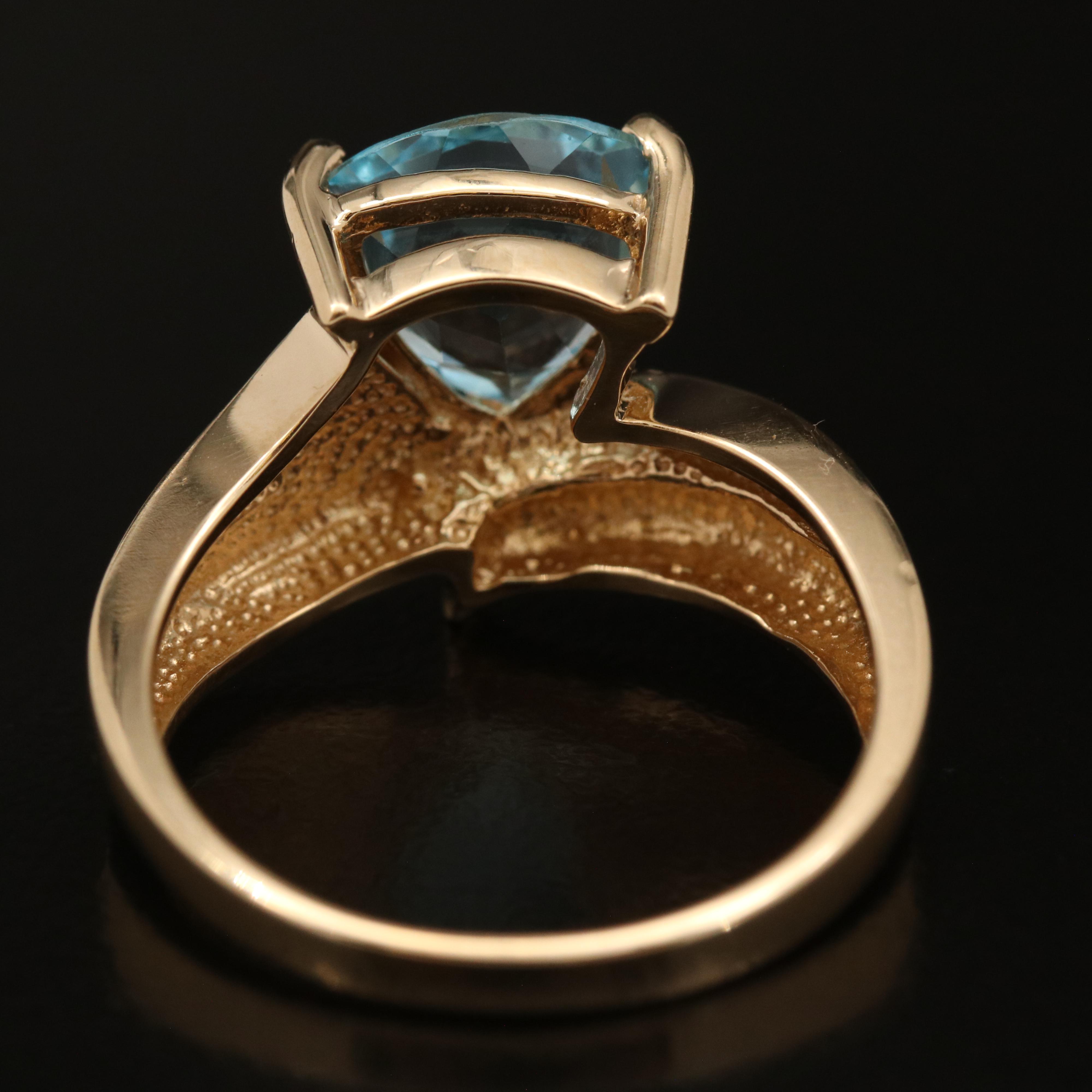 10K Sky Blue Topaz Bypass Ring | EBTH
