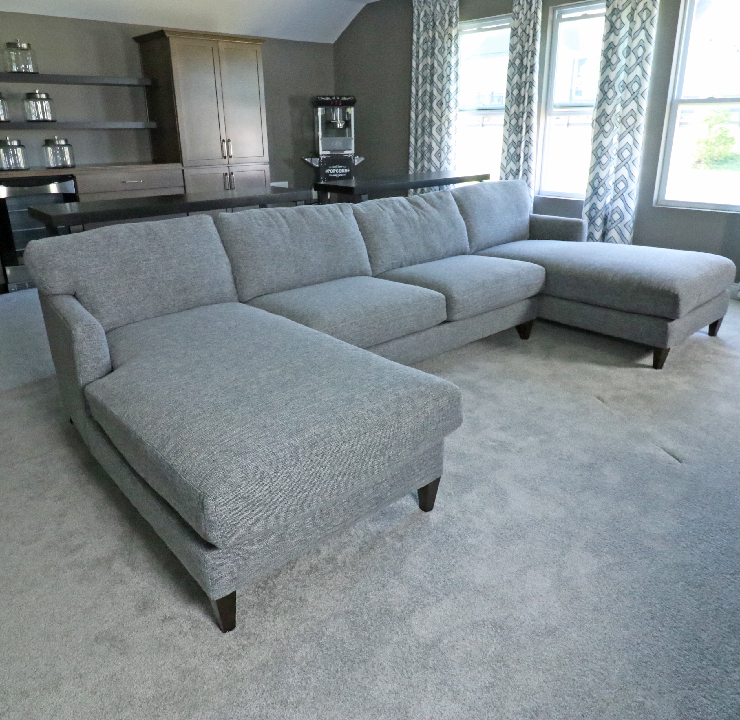 Rowe Furniture Sectional Sofa | EBTH