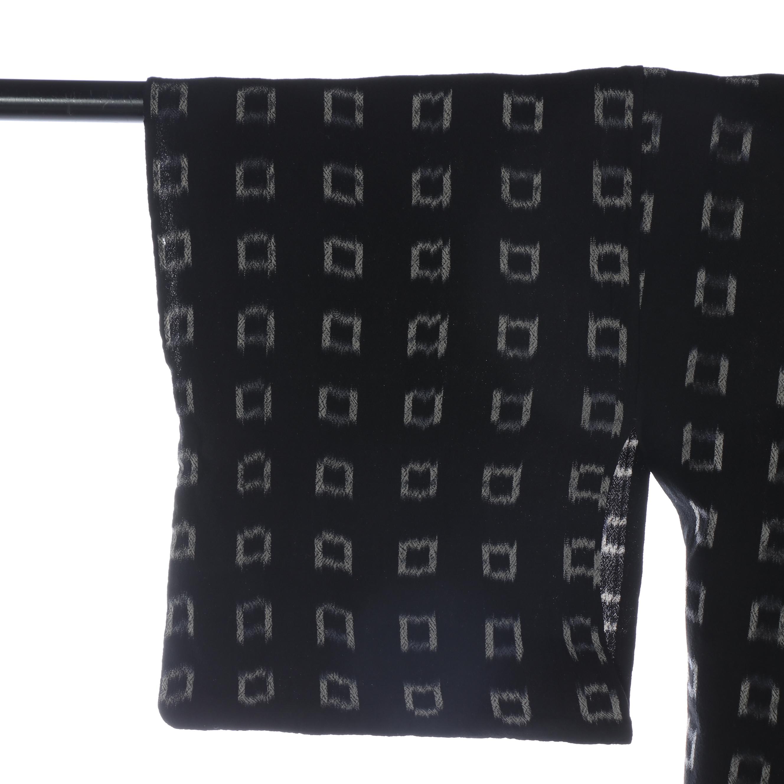 Kimono with Abstract Igeta Motif | EBTH