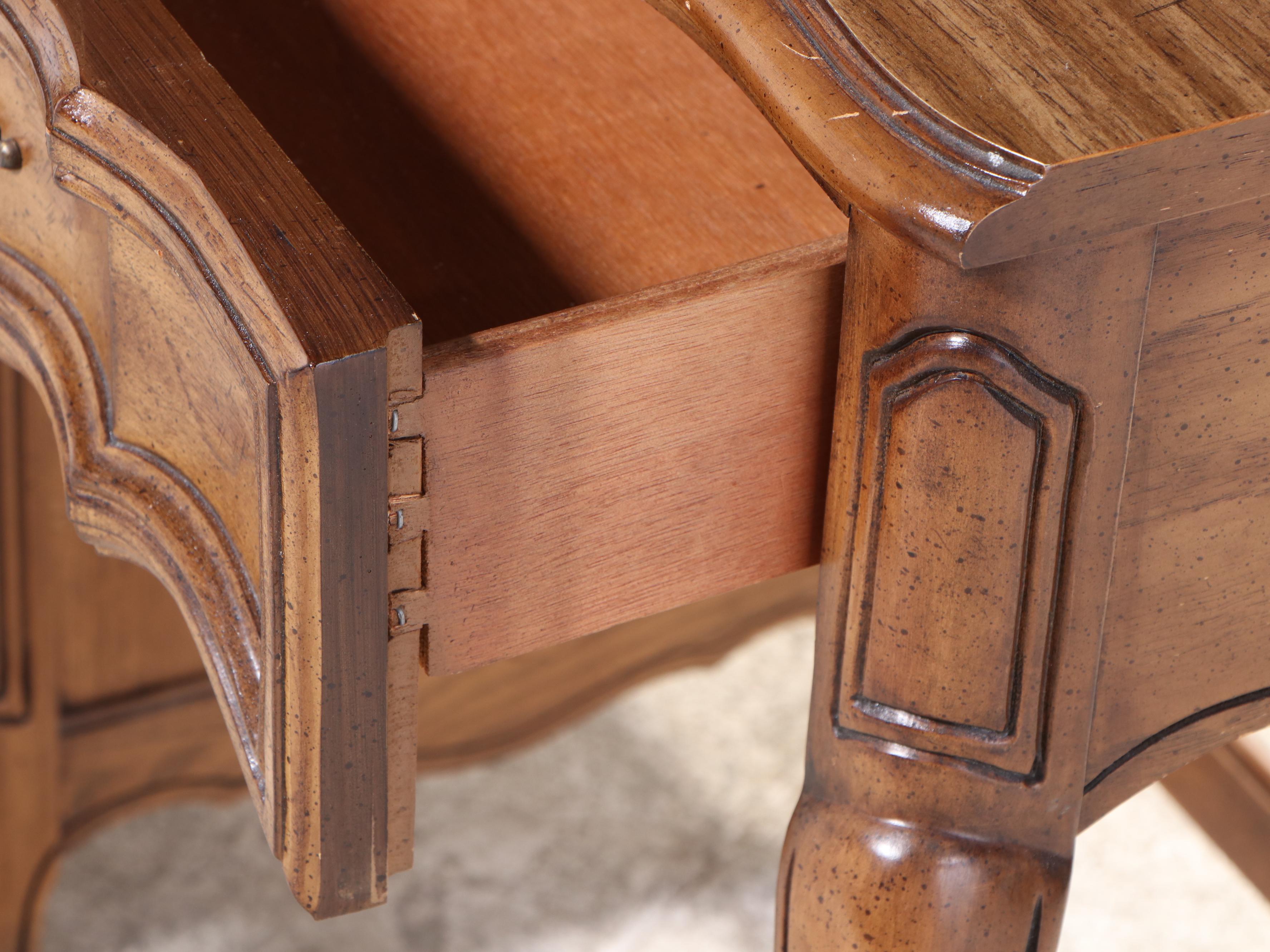 Basic-Witz French Provincial Style Walnut-Stained Desk with Hutch | EBTH