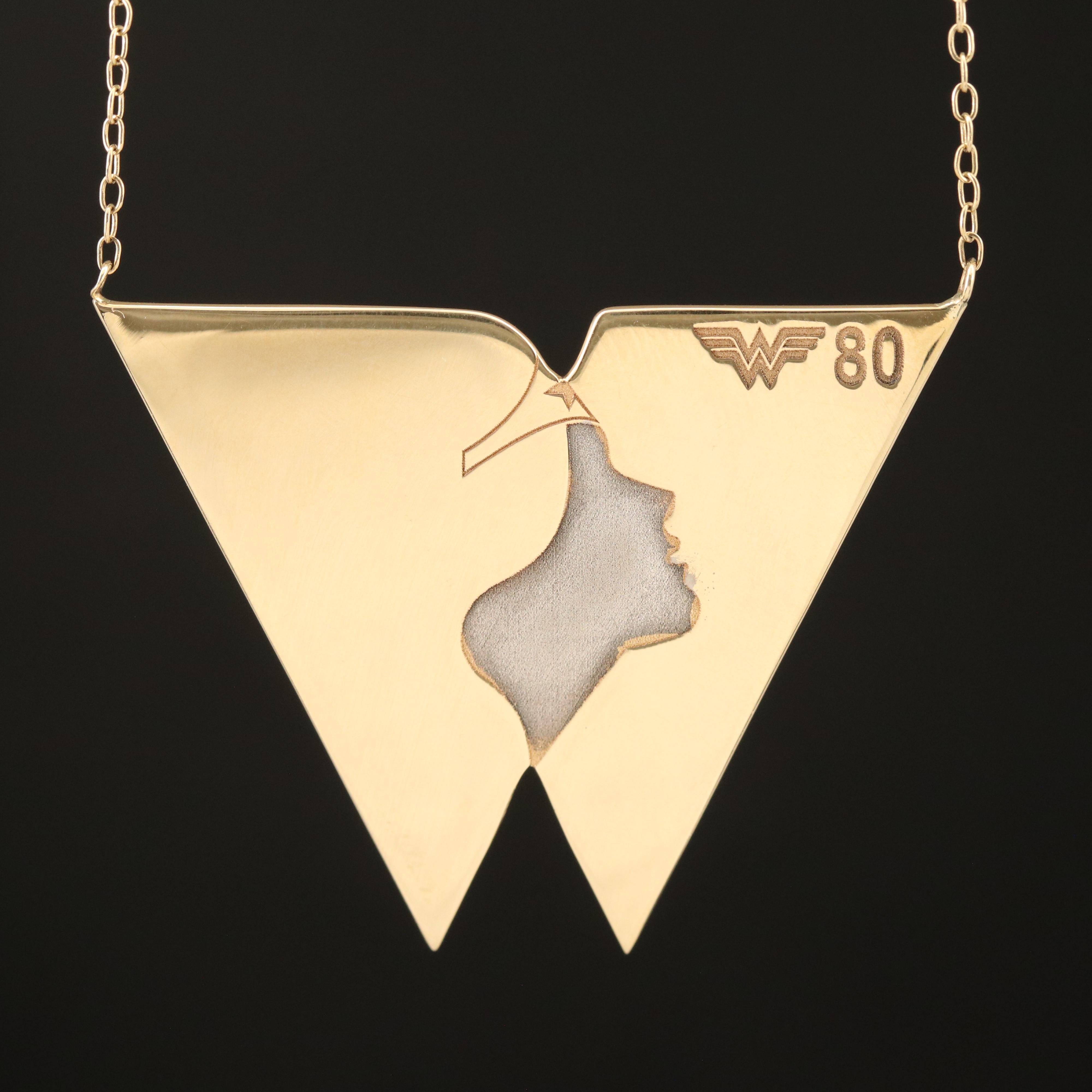 10K Wonder Woman Silhouette Logo Necklace | EBTH
