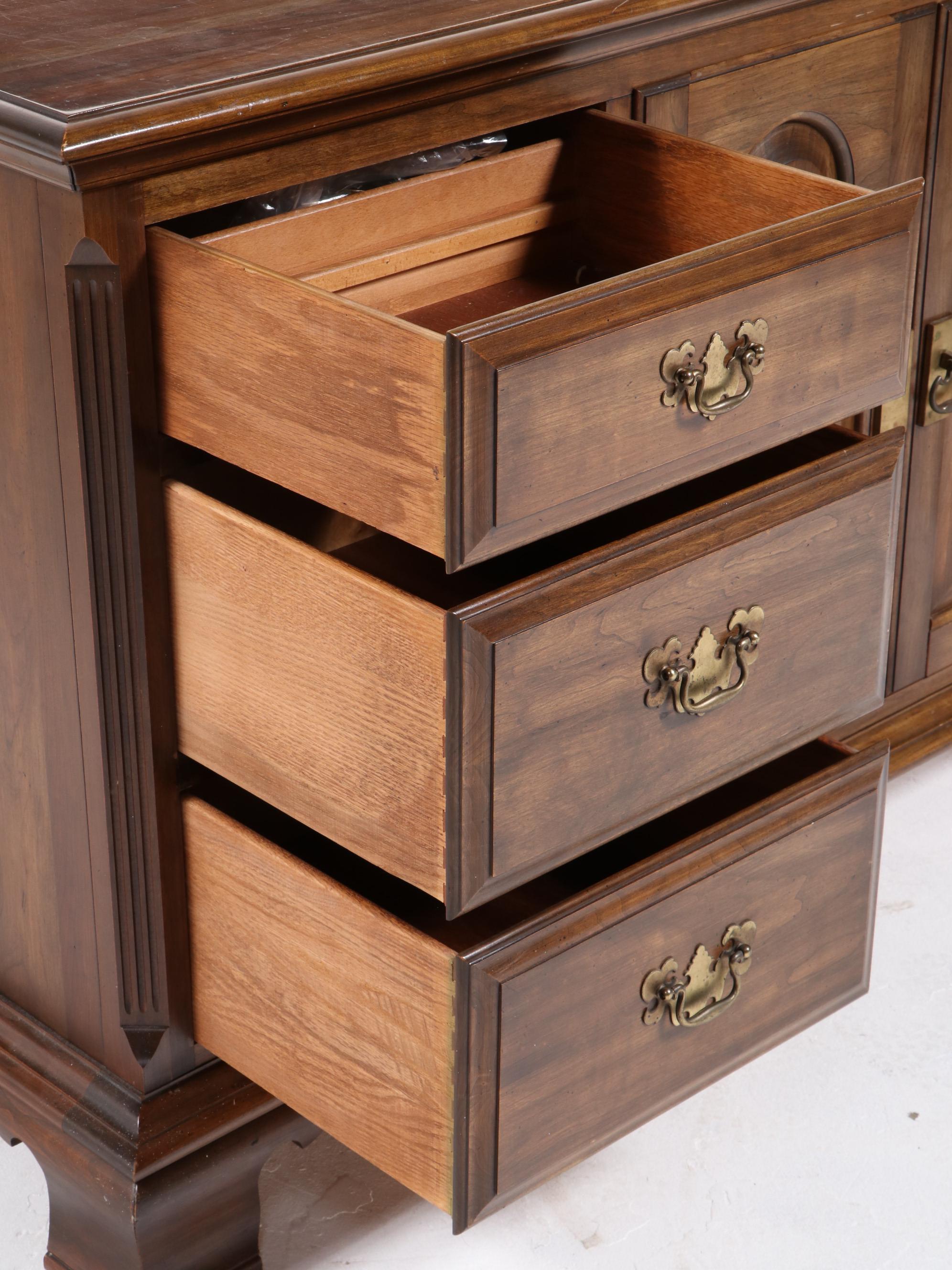 Pennsylvania House Colonial Style Cherry Buffet | EBTH