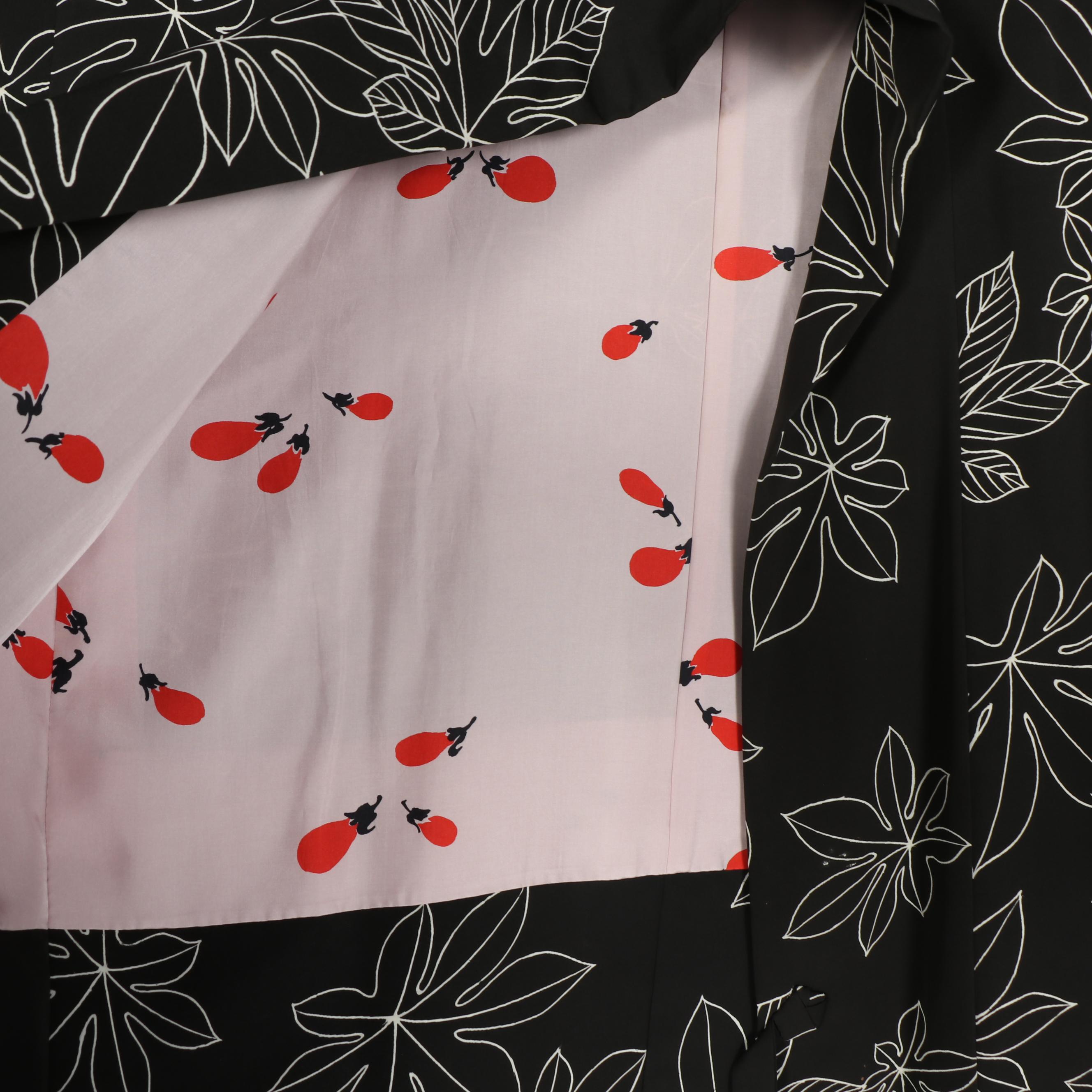 Black Konoha Haori with Eggplant Lining Pattern | EBTH