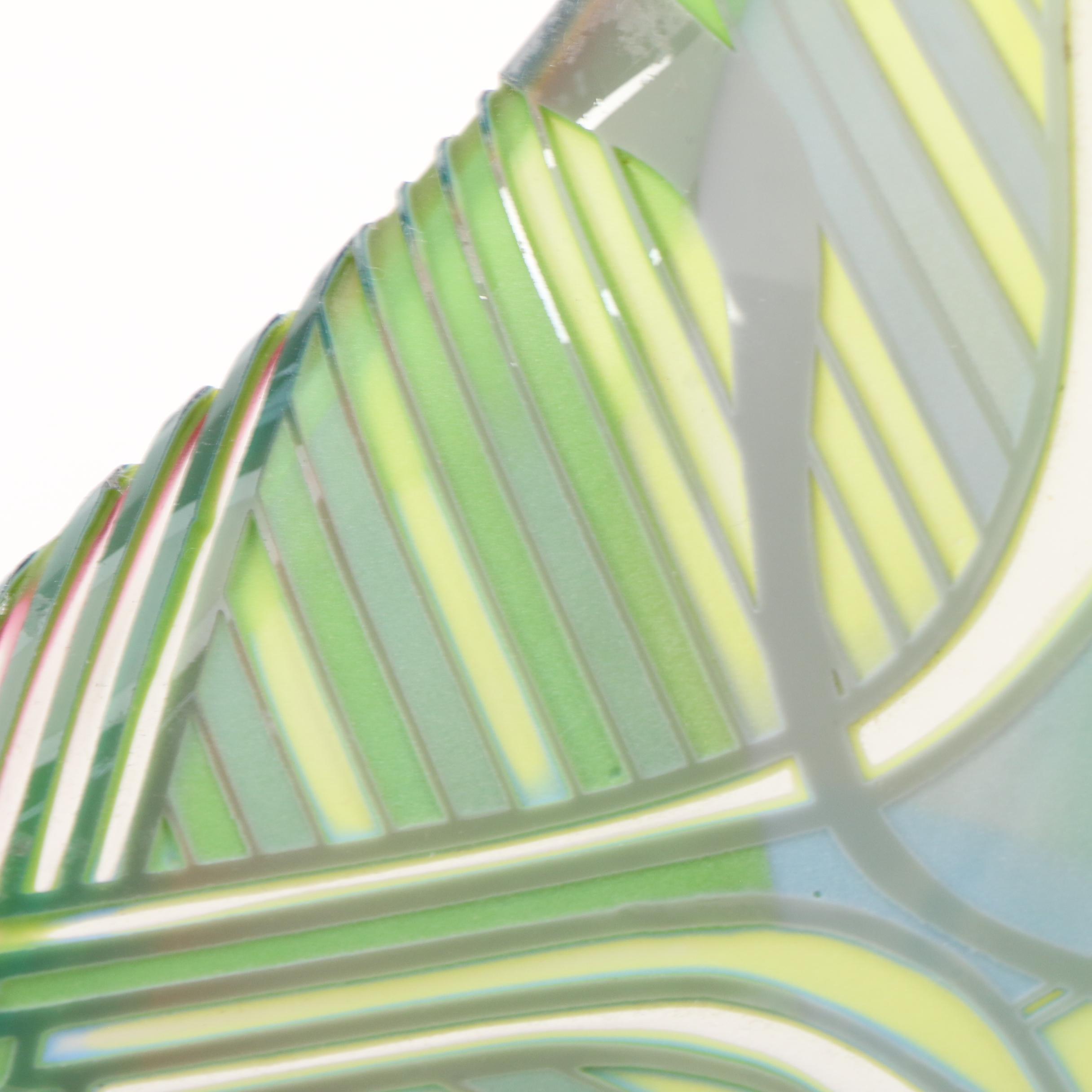 Stephen Hodder Sandblasted Cameo Art Glass Centerpiece | EBTH