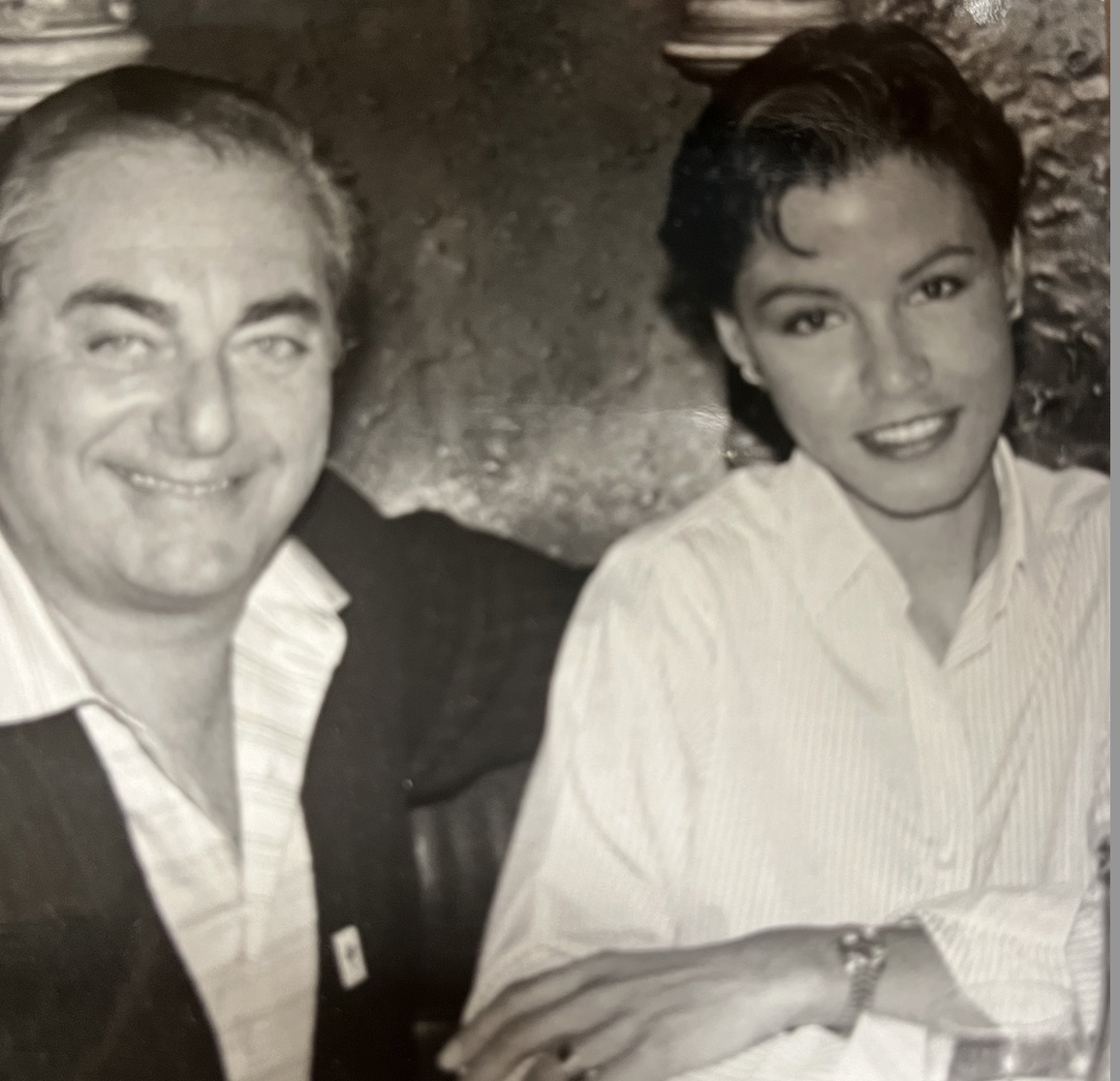 Los Angeles Estate of Karen Oliver and Jerry Tokofsky (22NCN801) | EBTH