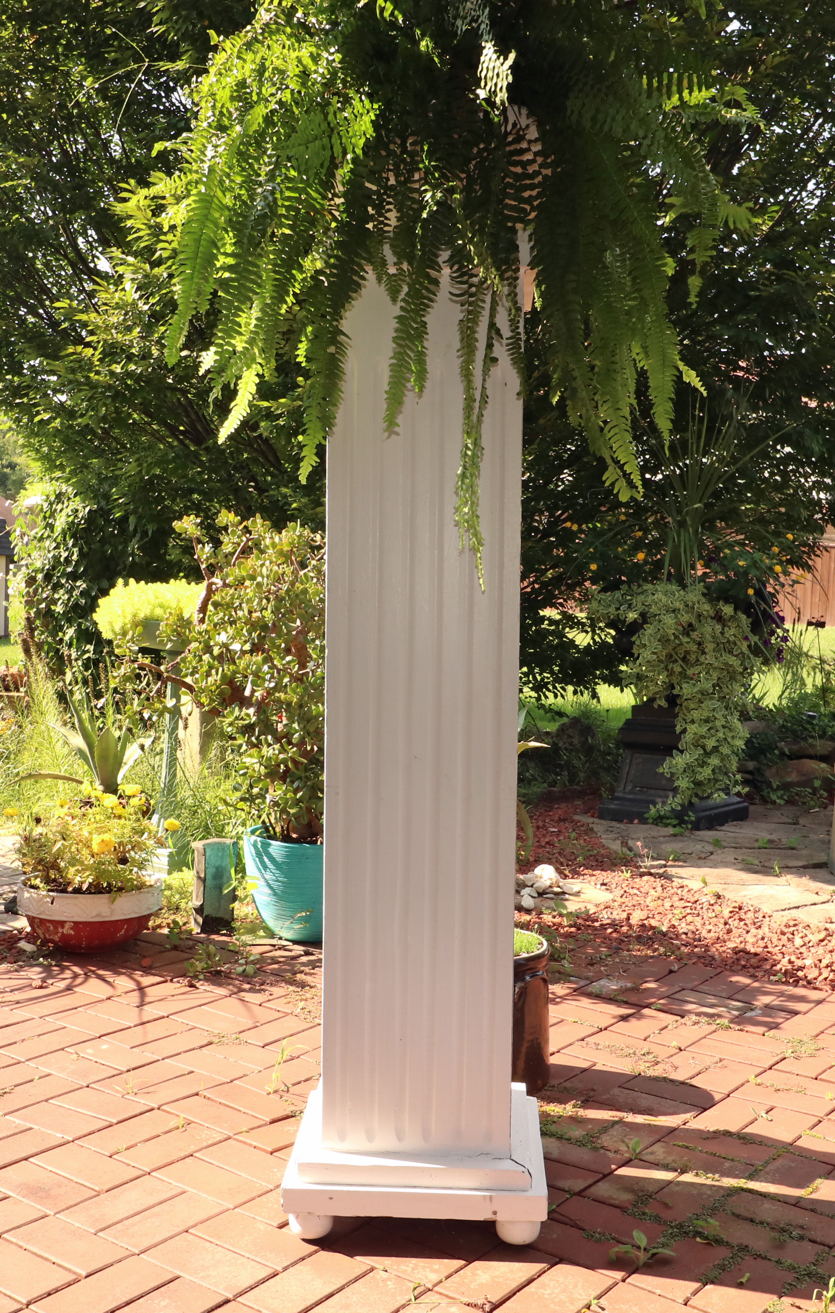Pair of Painted Wood Fluted Pillar Columns with Planters | EBTH