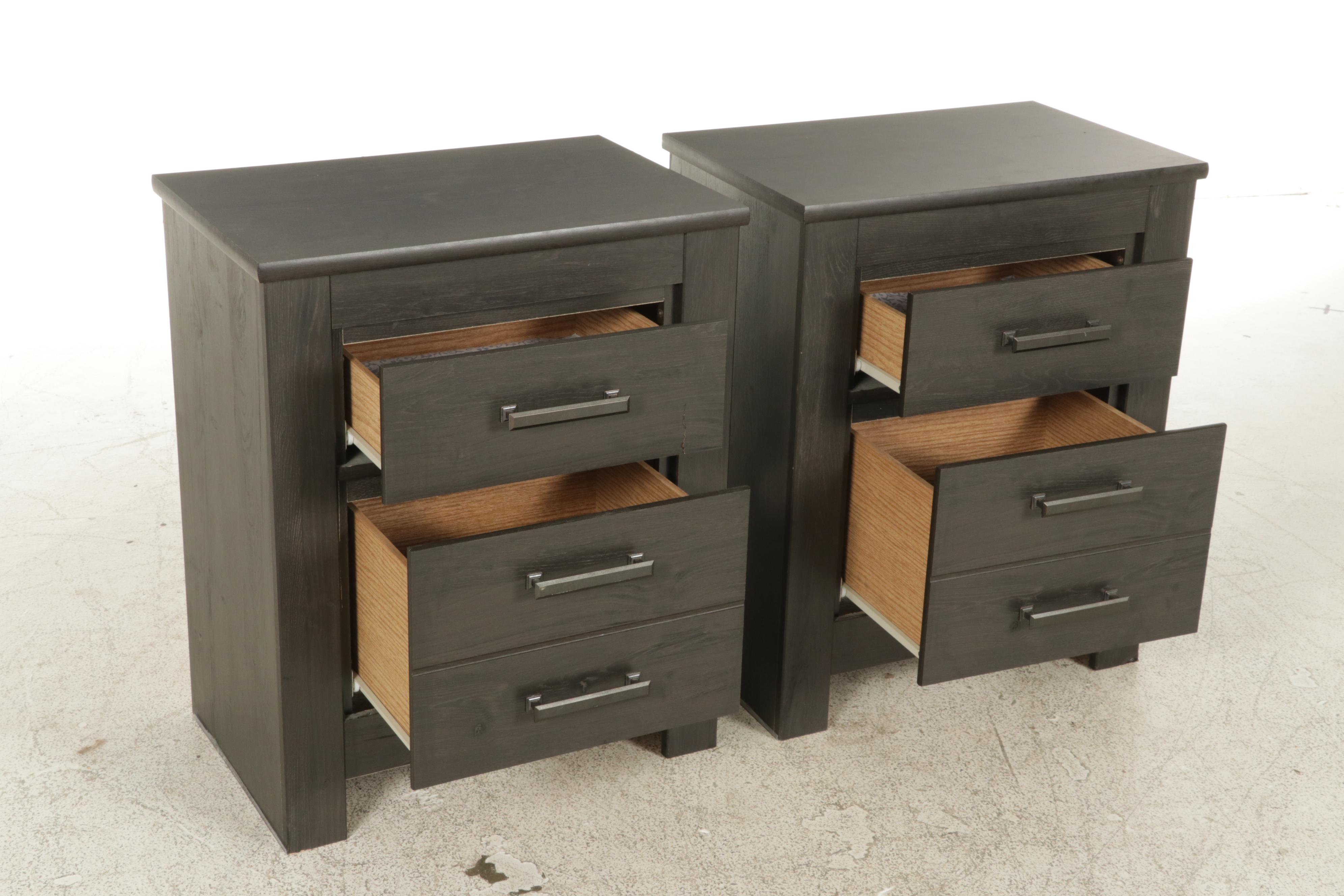 Pair of Contemporary Pine-Veneered Three-Drawer Bedside Chests | EBTH