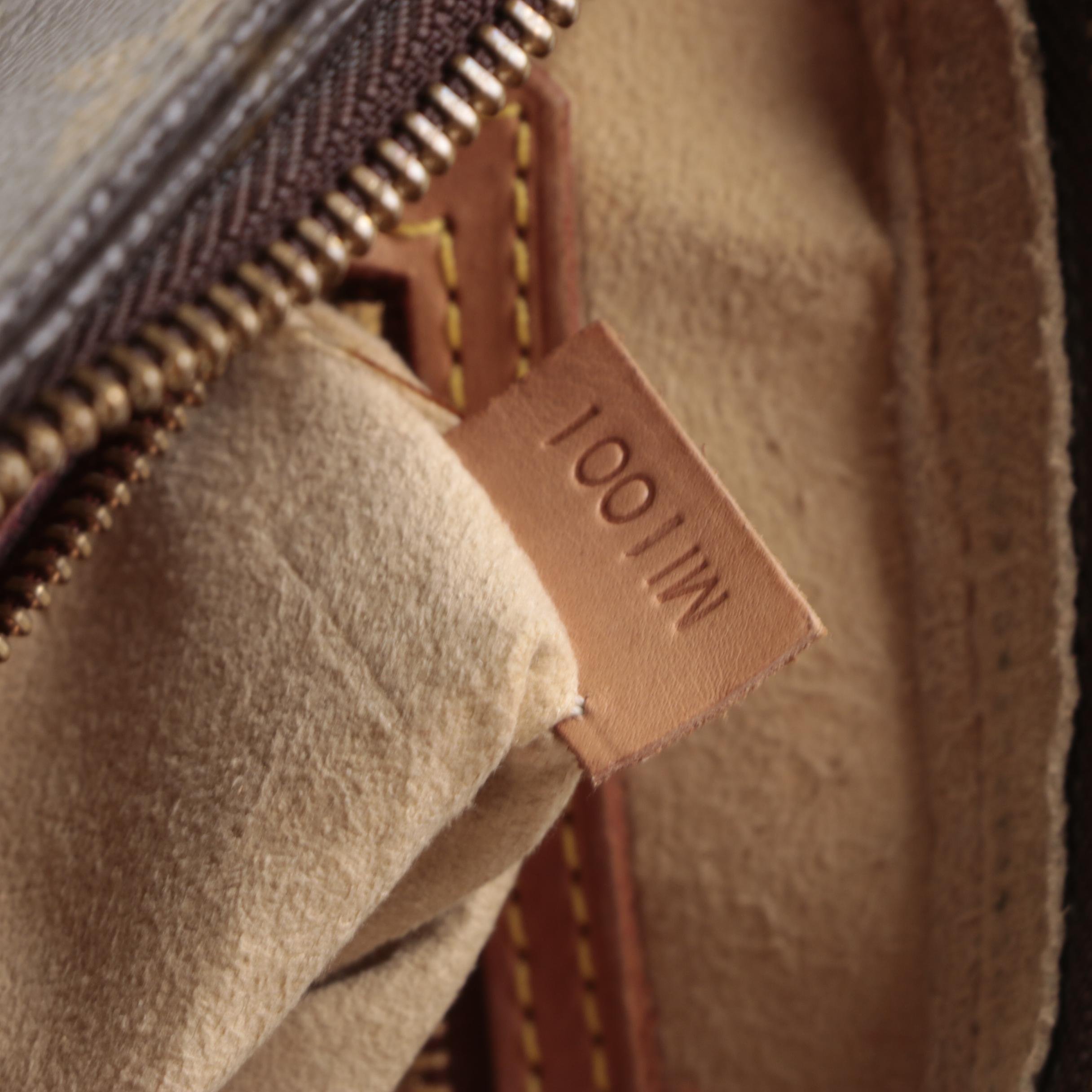 Louis Vuitton Looping MM in Monogram Canvas and Vachetta Leather | EBTH