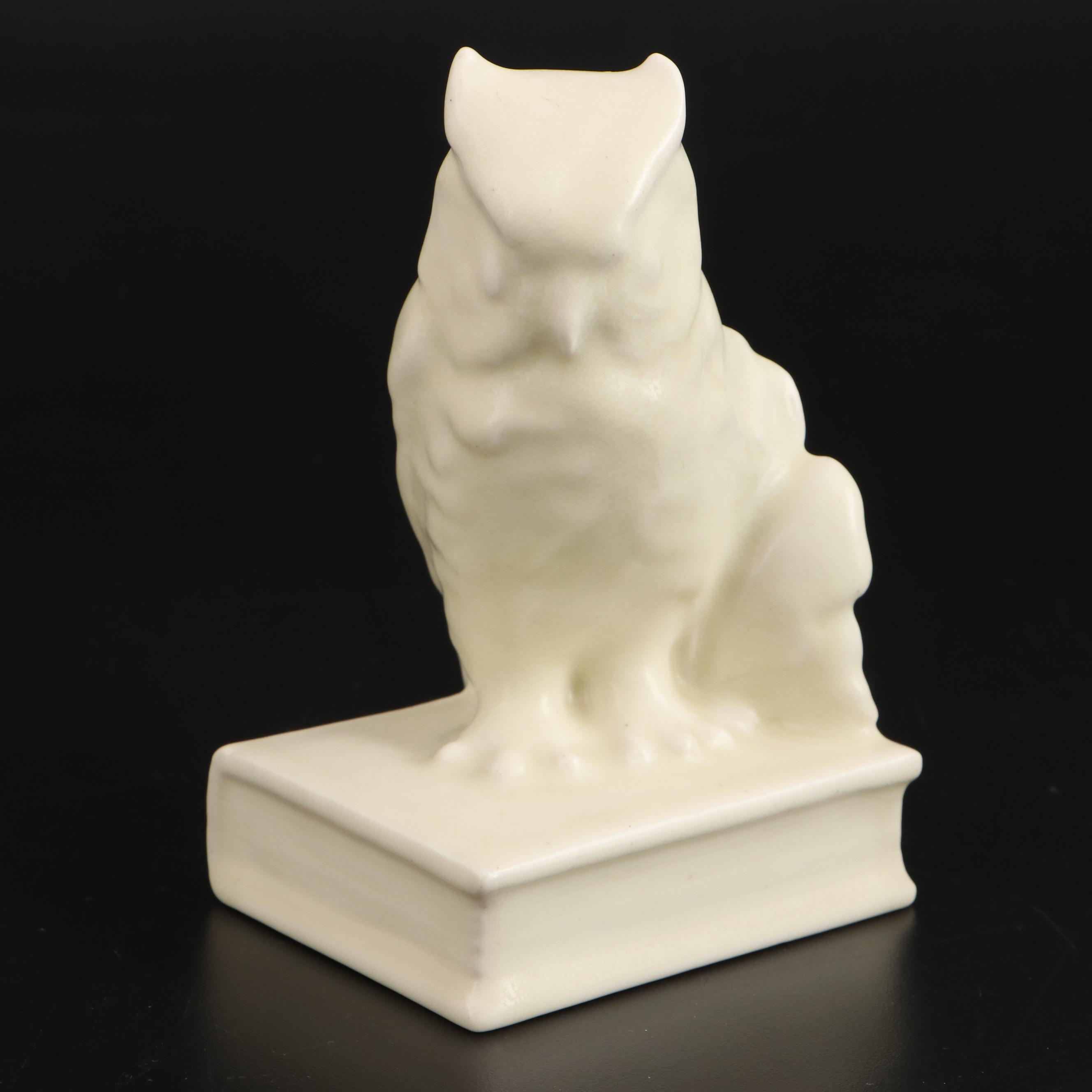 Rookwood Pottery Ivory Glaze Owl Bookends, 1945 | EBTH