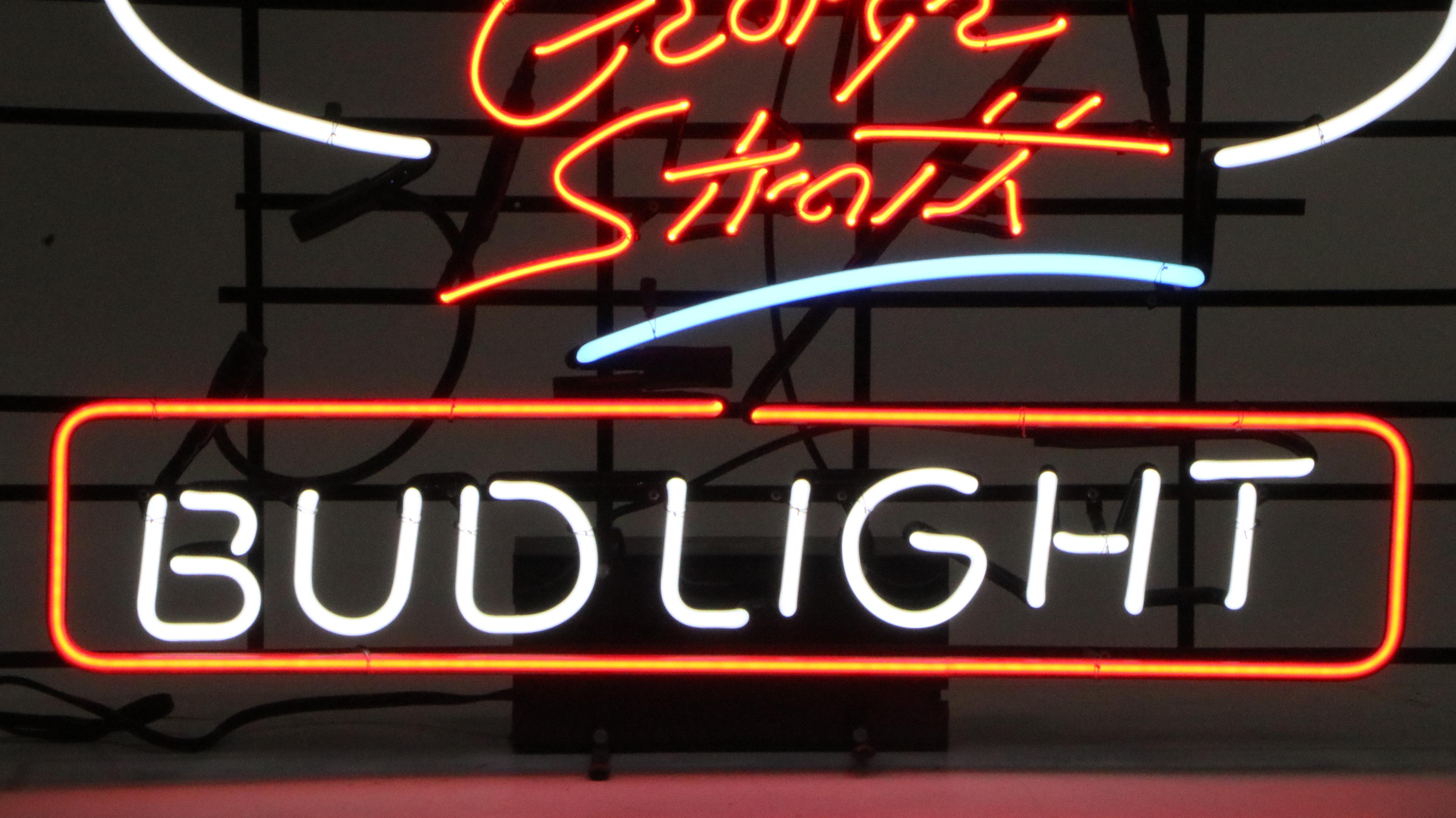 Bud Light George Strait Bar Neon Sign | EBTH