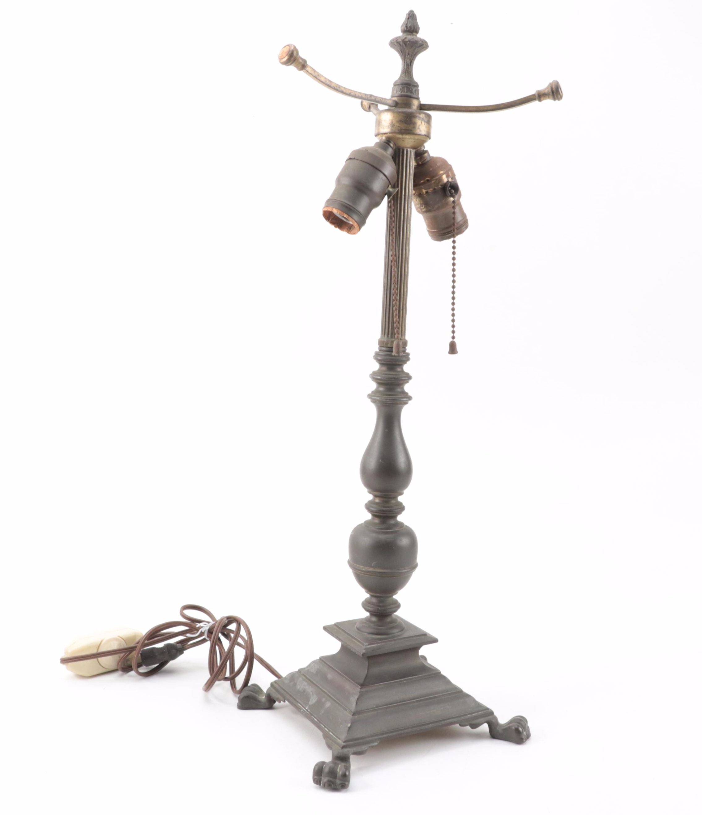 Pairpoint Neoclassical Lamp With Reverse Painted Puffy Glass Shade | EBTH