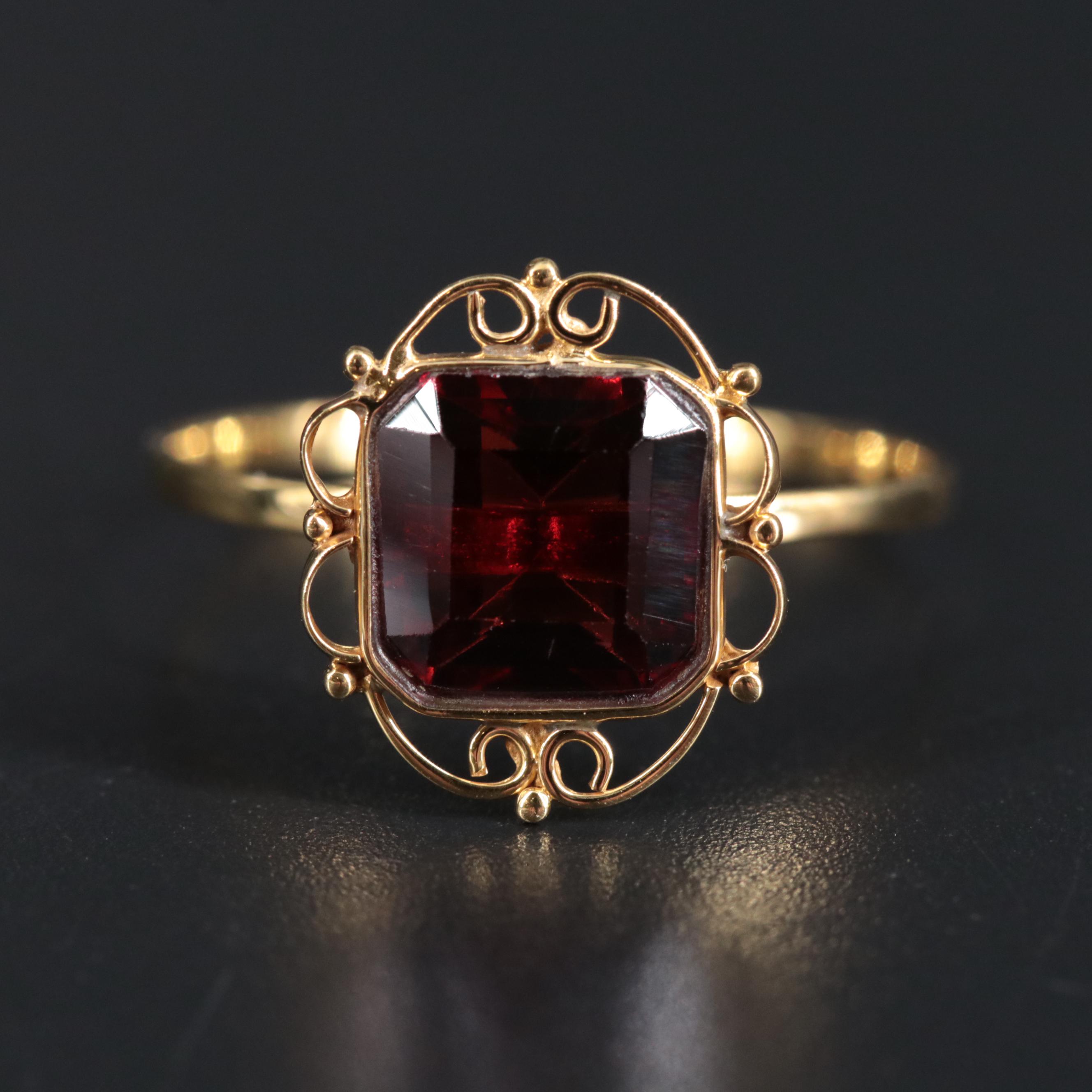 14K Garnet Ring | EBTH