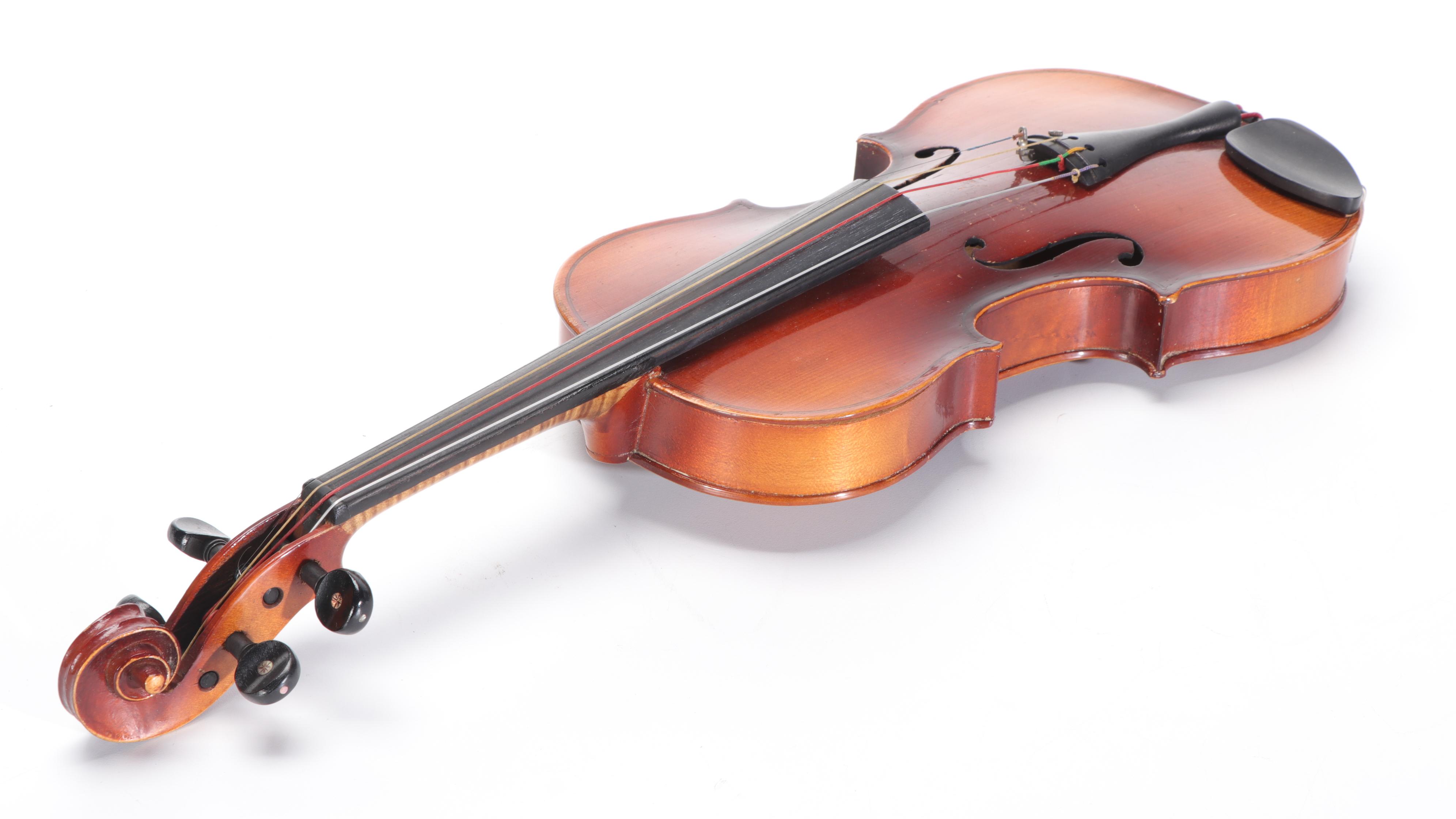 Stradivarius Replica 4/4 Violin with Bow and Case | EBTH