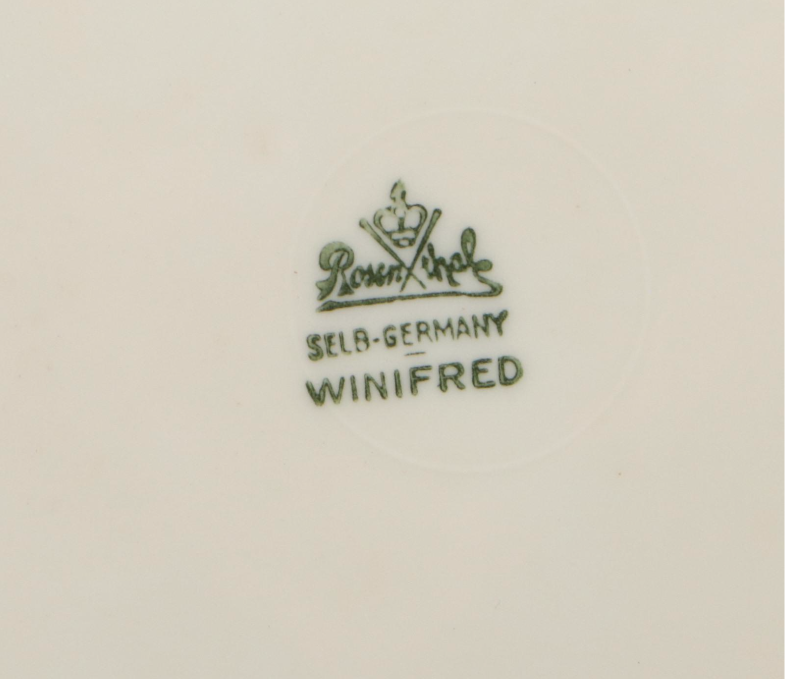 Rosenthal Floral Motif Porcelain Dinnerware and Serveware, 1945-1949 | EBTH