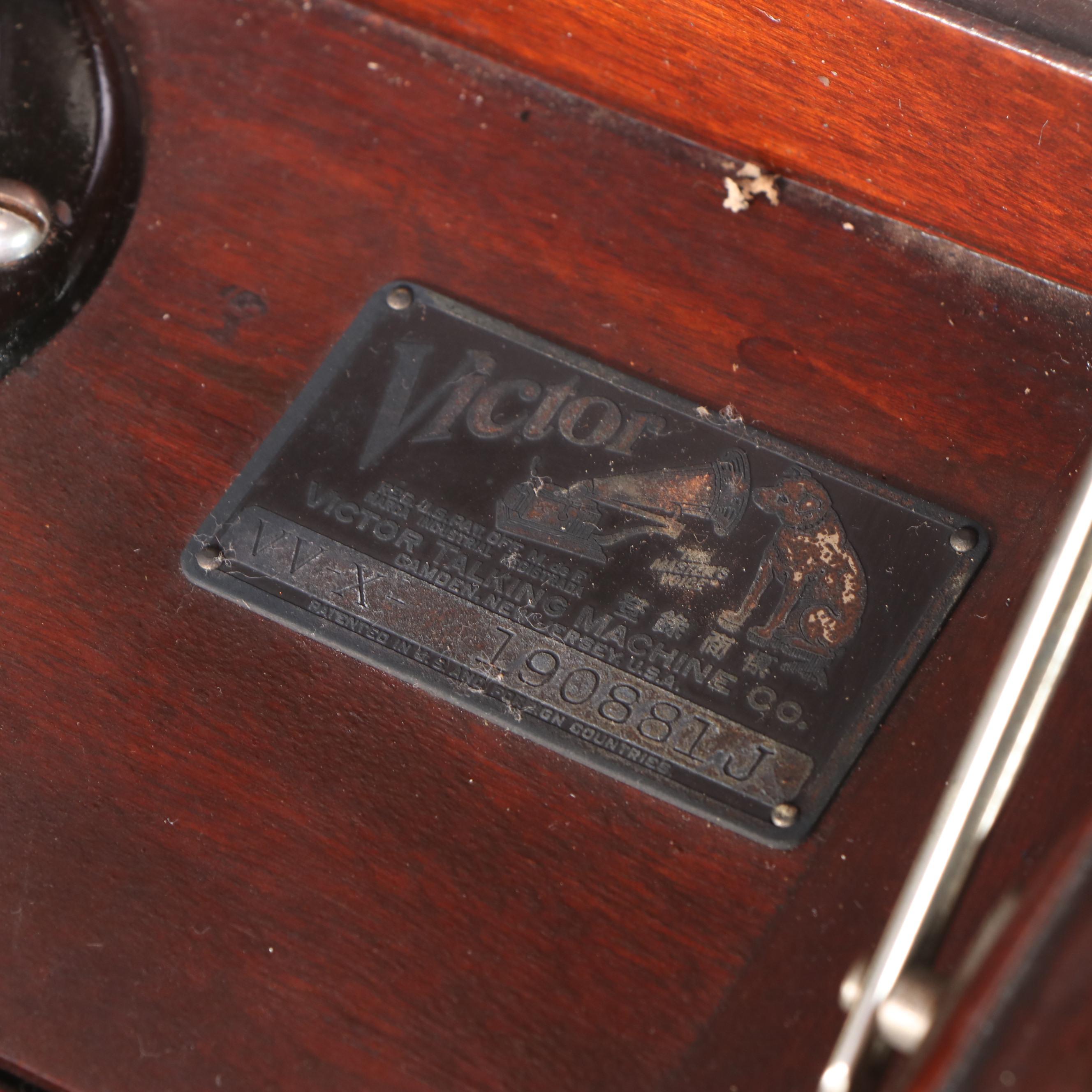 Victor Talking Machine Co. VV-X Victrola Phonograph Cabinet, 1916 | EBTH
