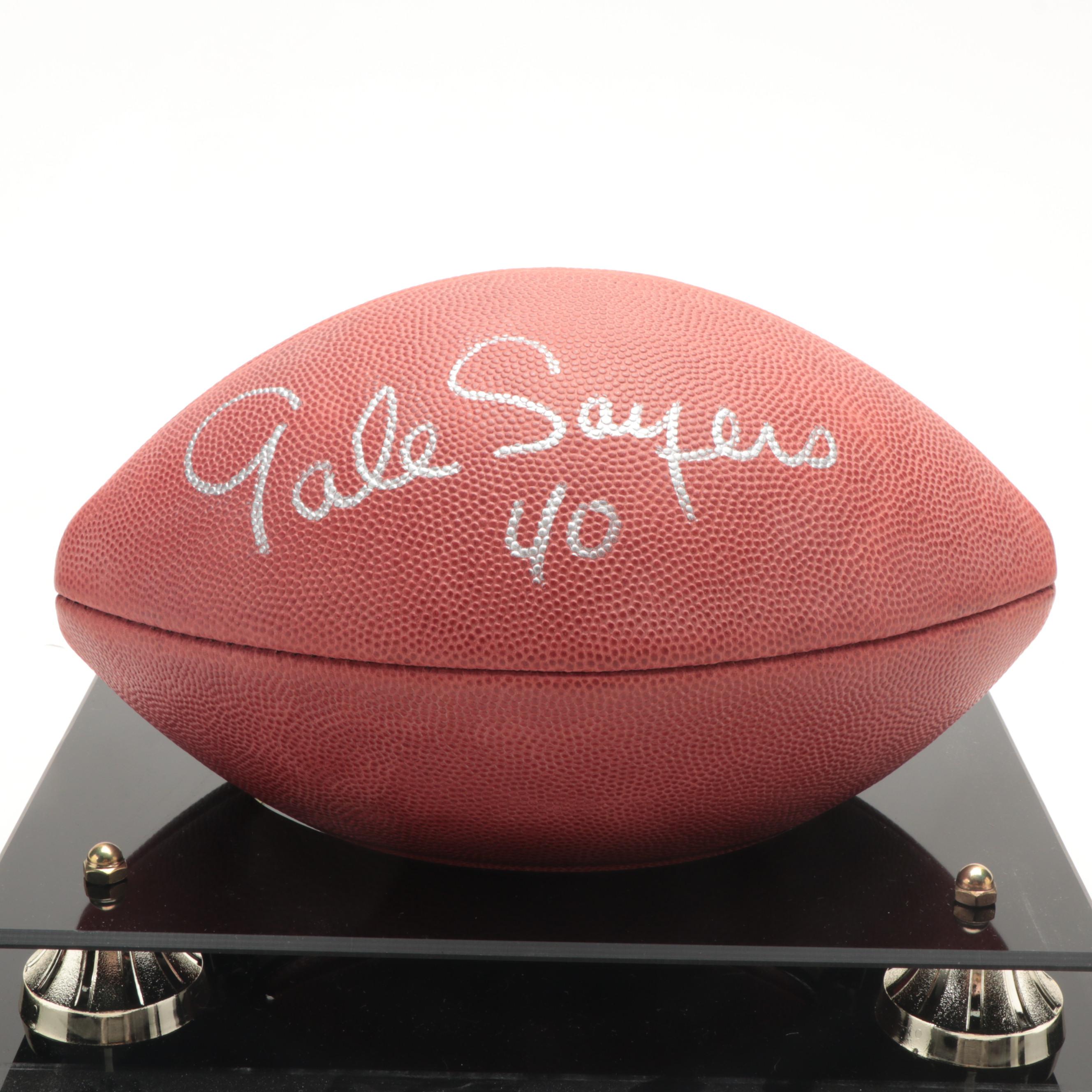 Chicago Bears Gale Sayers #40 Signed Wilson Football in Display Case | EBTH