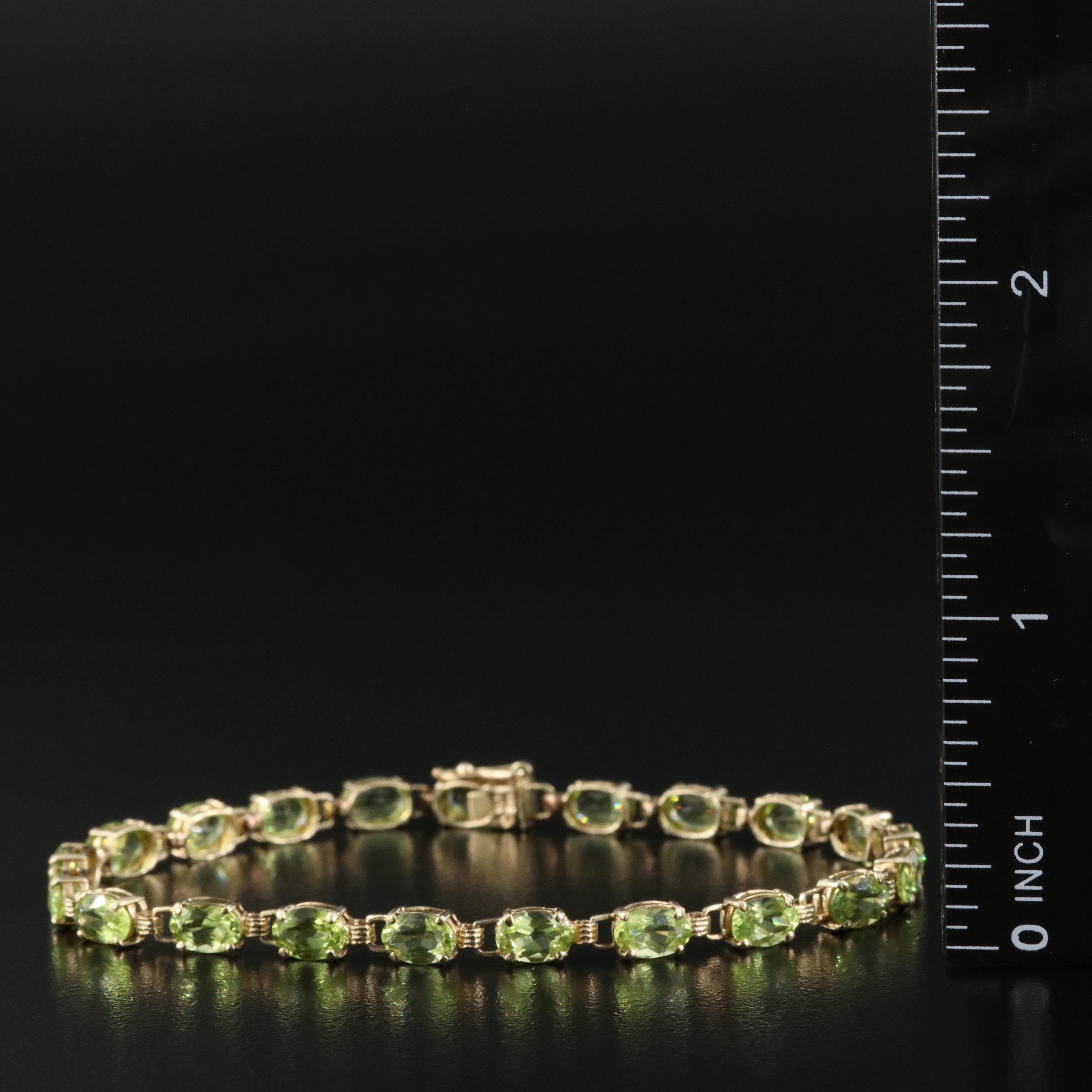 10K Peridot Line Bracelet | EBTH