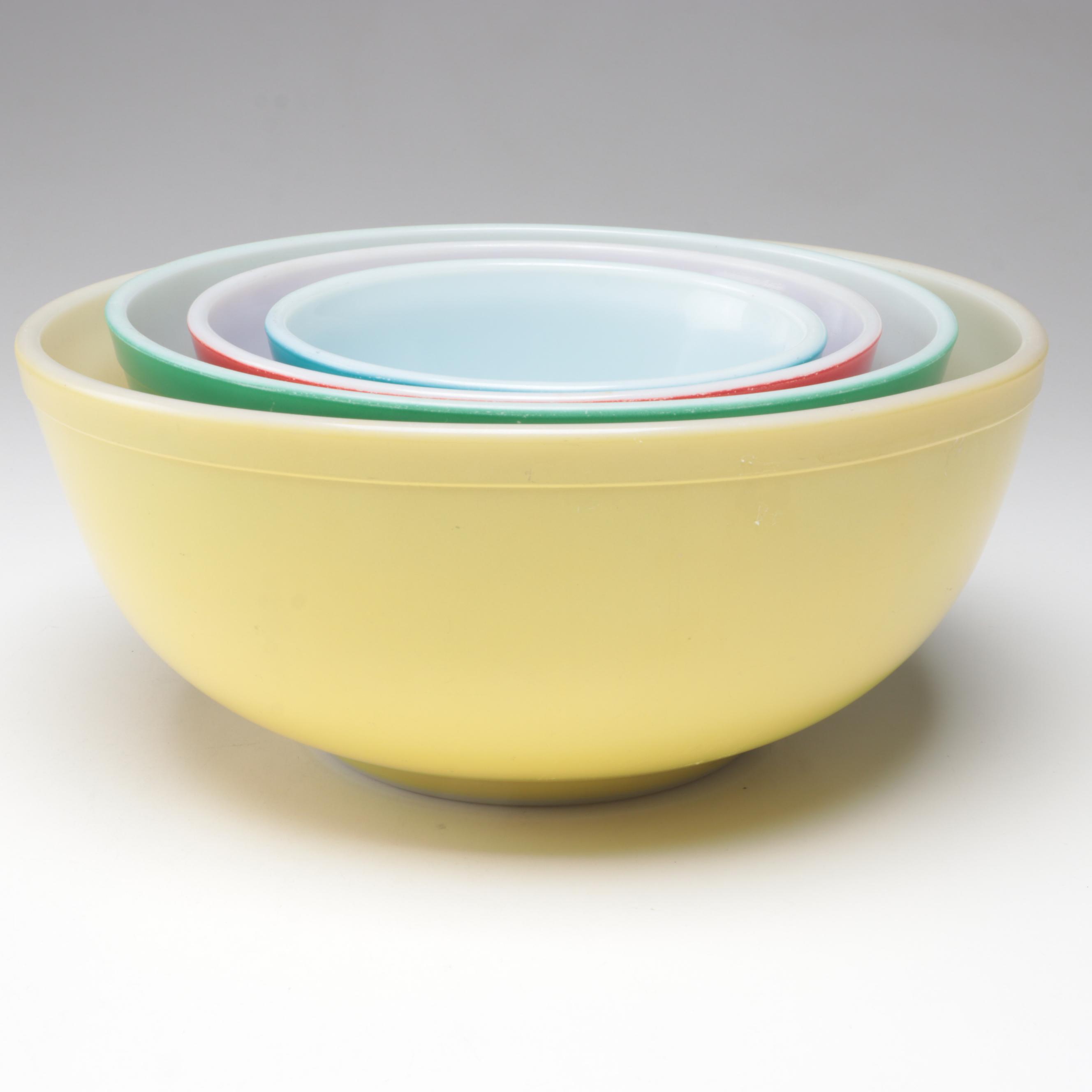 Pyrex "Primary Colors" Mixing Bowls with Pyrex Refrigerator Dishes | EBTH