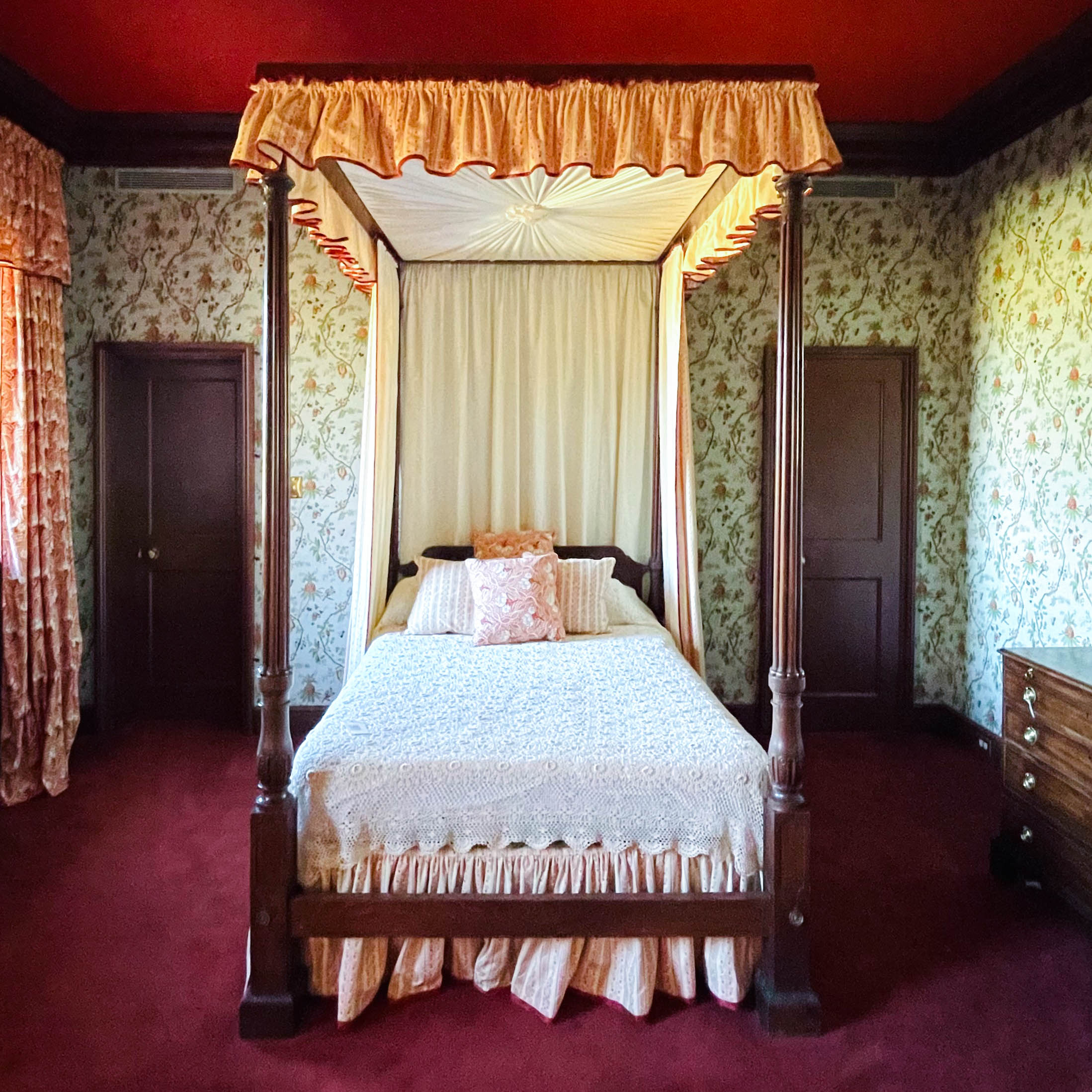 George III Tester Bed Frame in Full-Size with Valance, Skirt and ...