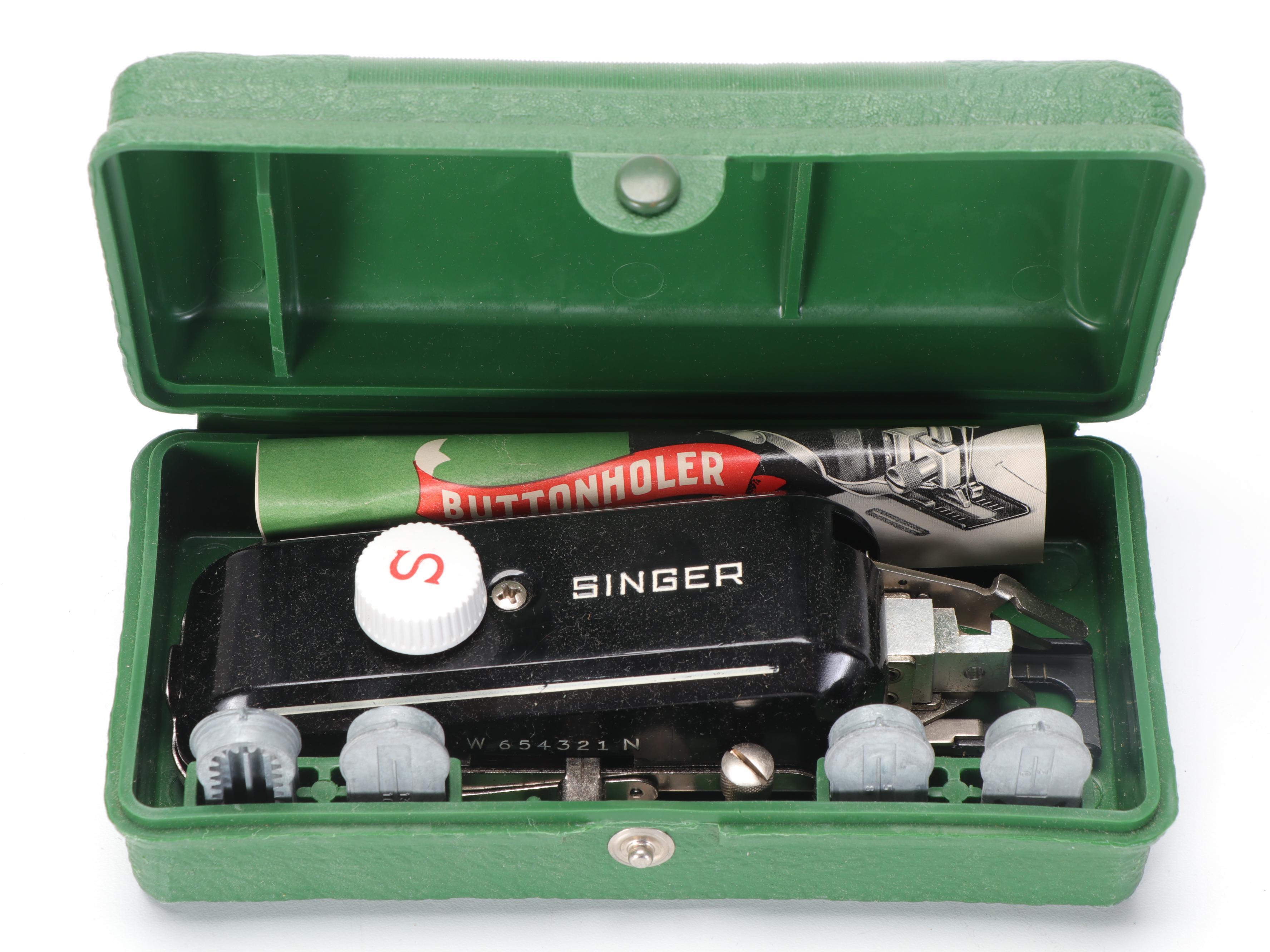 Singer Sewing Machine and Buttonholer, 1928 | EBTH