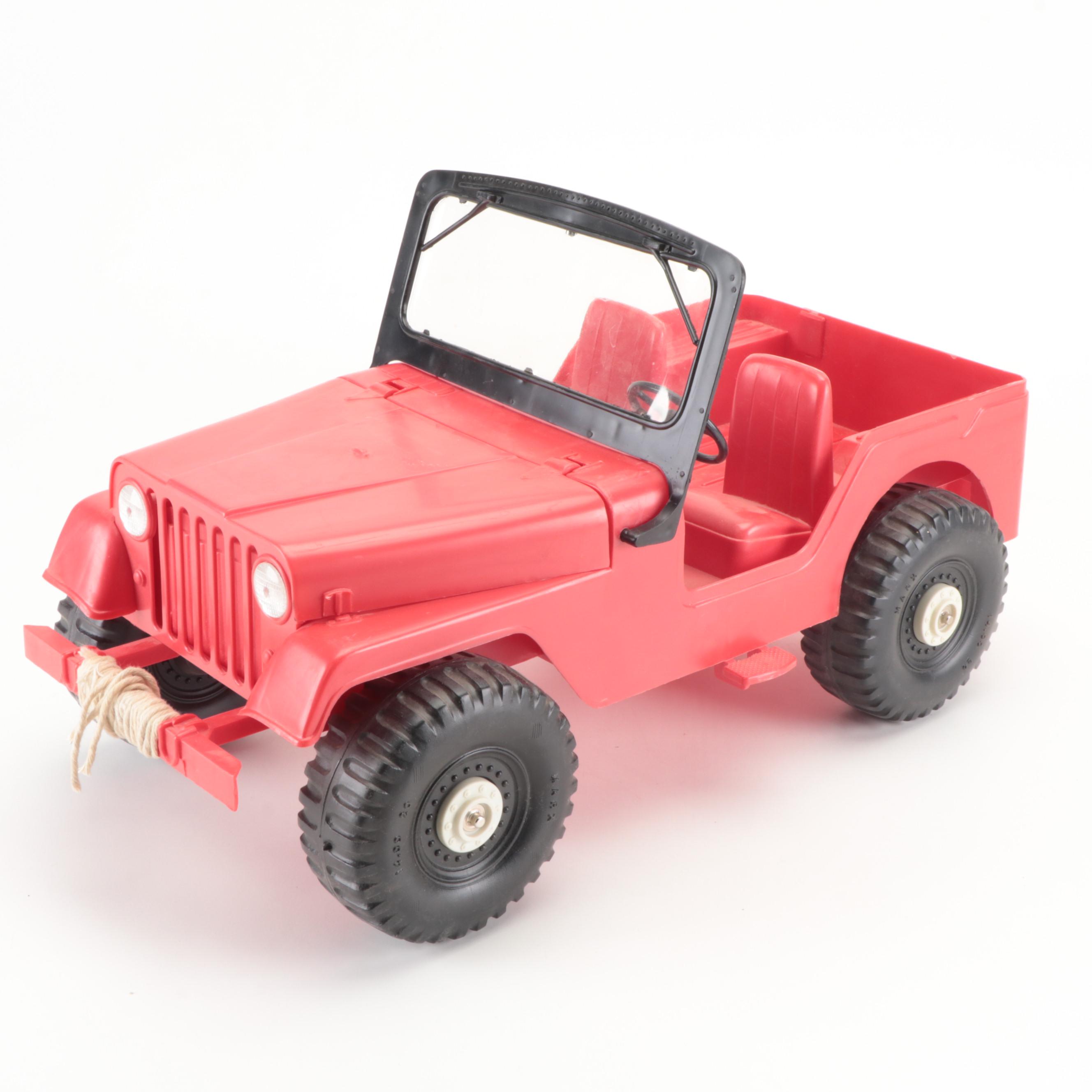 Louis Marx Red Plastic Jeep, Mid to Late 20th Century | EBTH