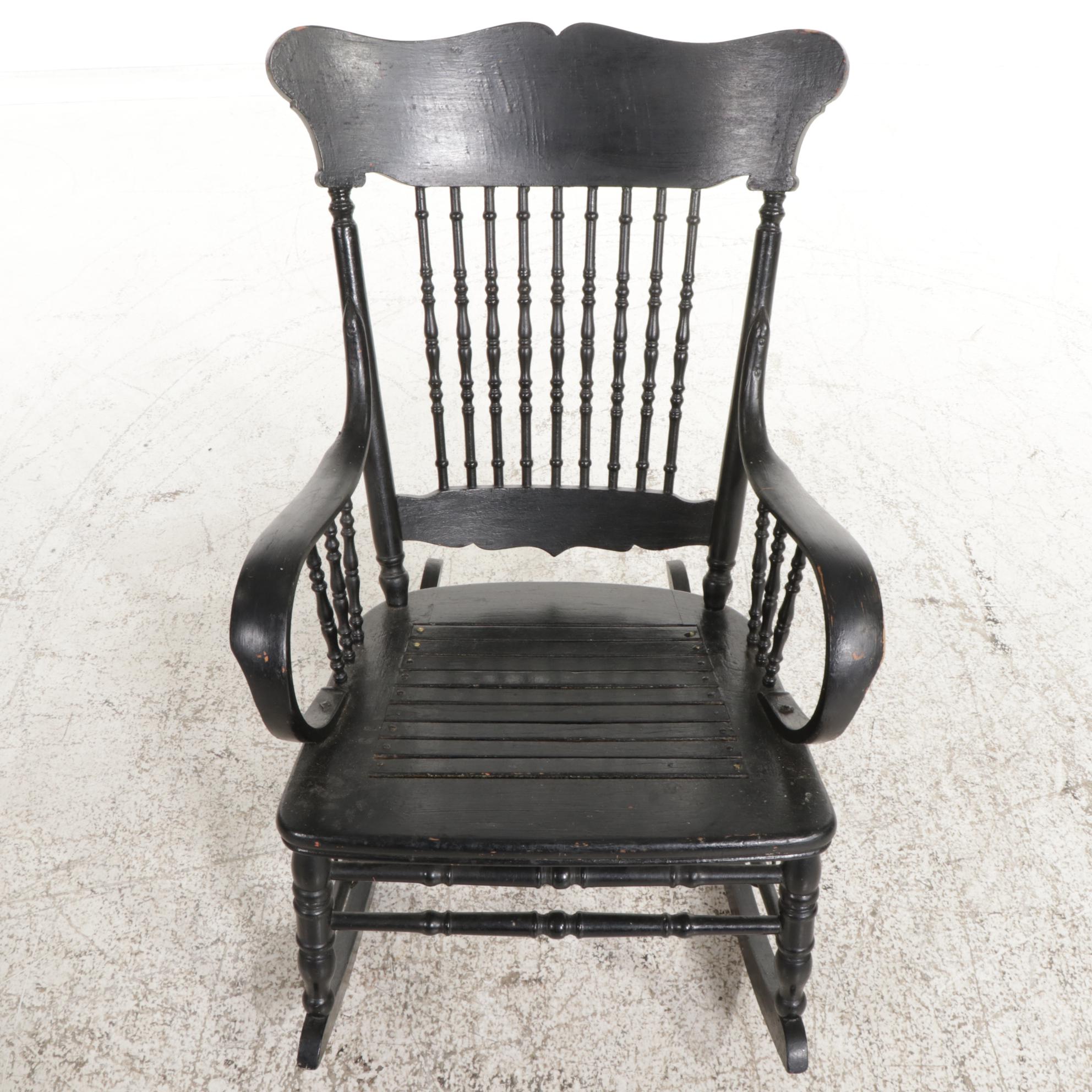 Late Victorian Black-Painted Wood Spindle-Back Rocking Chair | EBTH