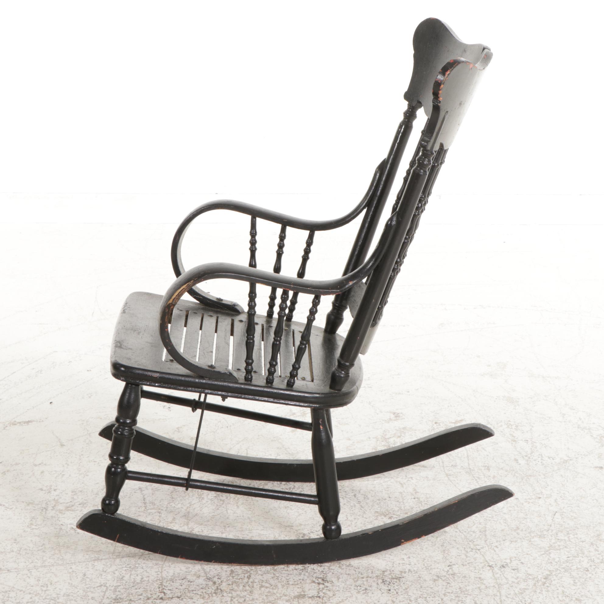 Late Victorian Black-Painted Wood Spindle-Back Rocking Chair | EBTH