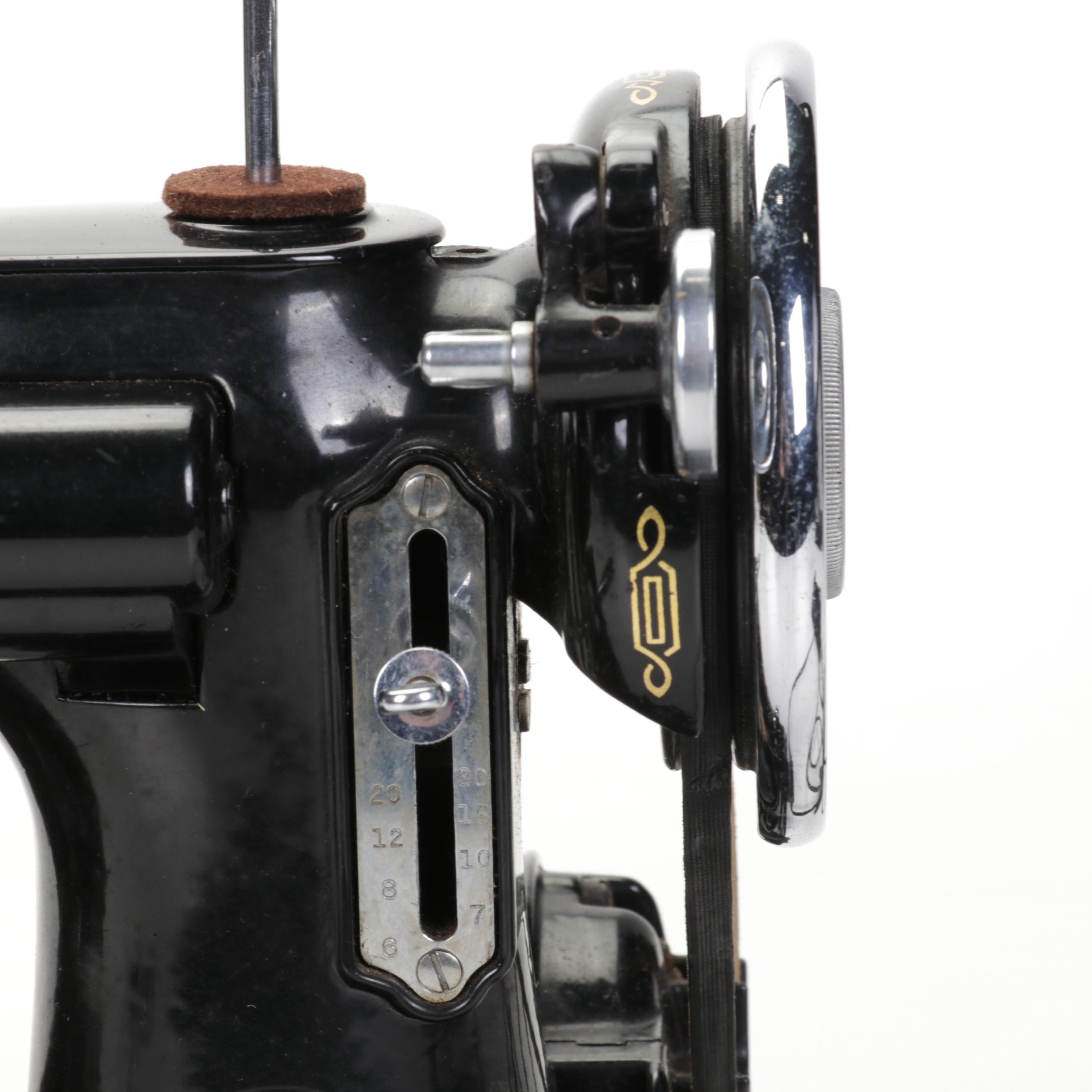 Singer Model 221 Portable Electric Sewing Machine, 1940 | EBTH