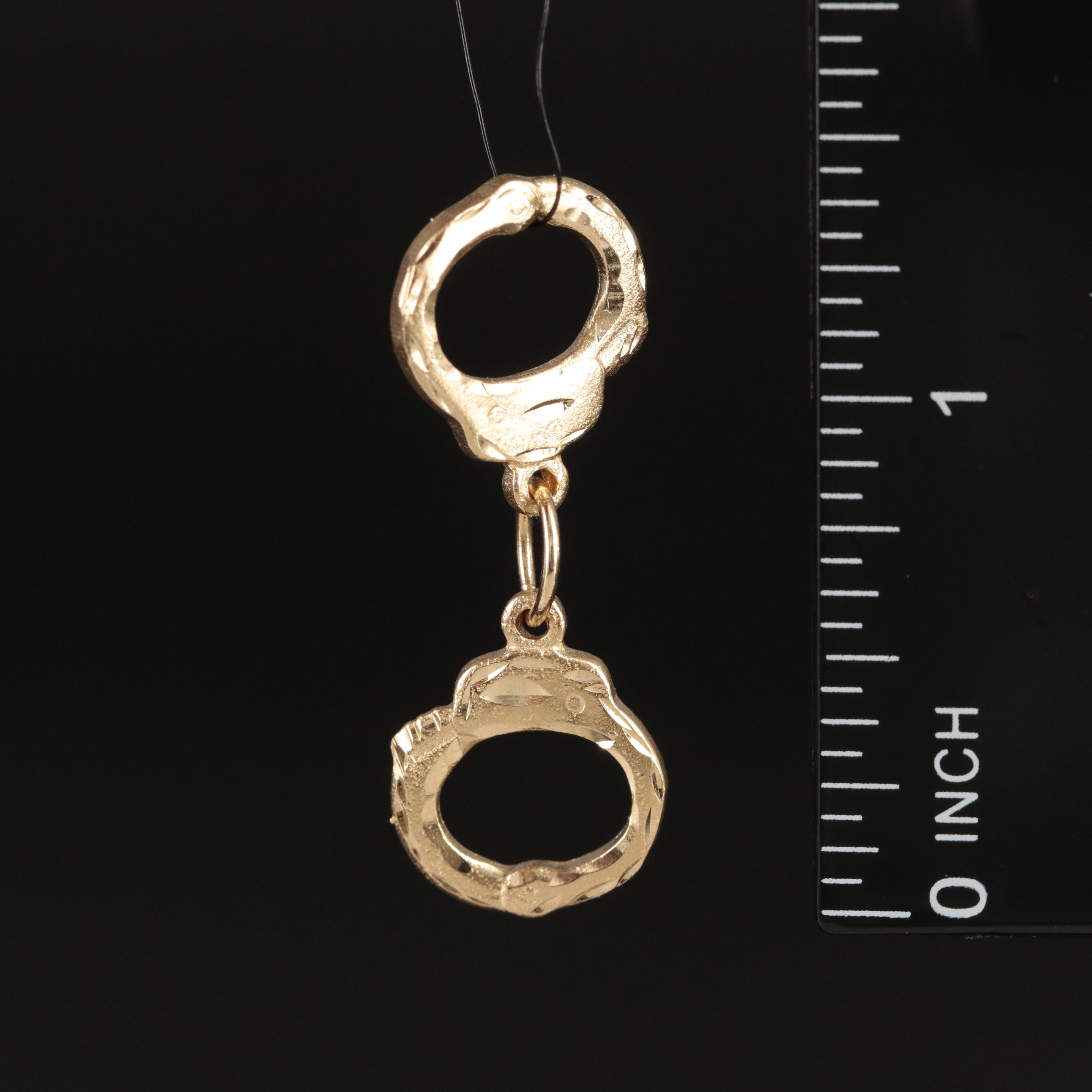 14K Handcuffs Charm | EBTH