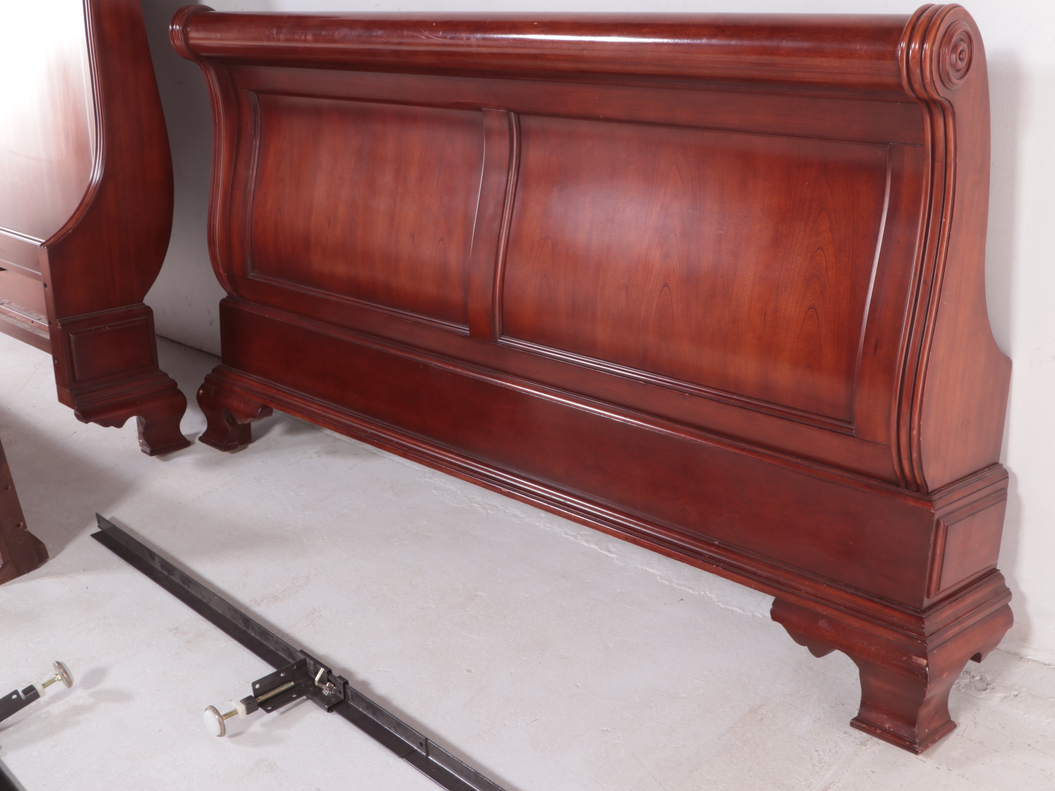 Classical Style Cherrywood-Stained Queen Size Sleigh Bed Frame | EBTH