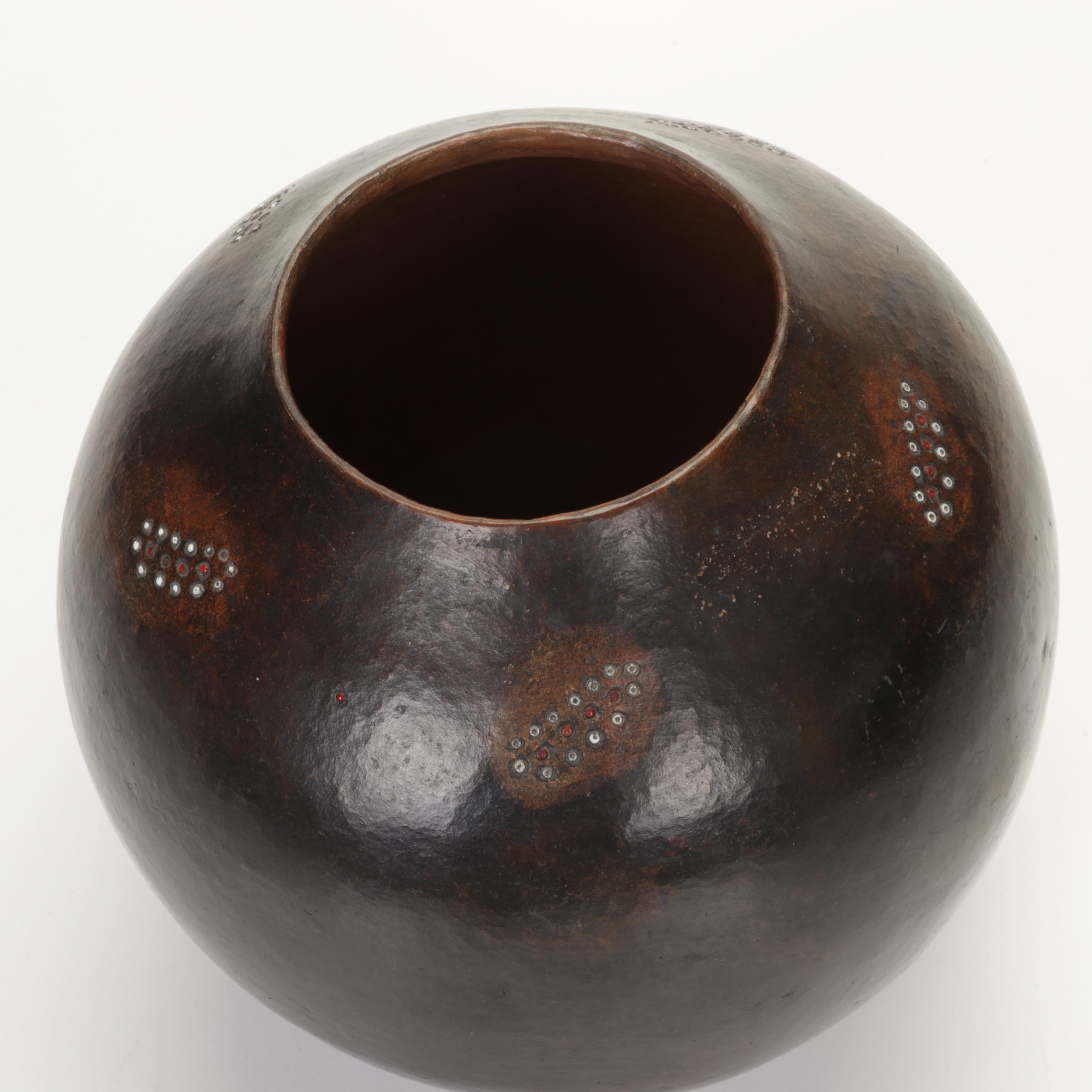 South African Zulu Ukhamba Clay Beer Pot | EBTH