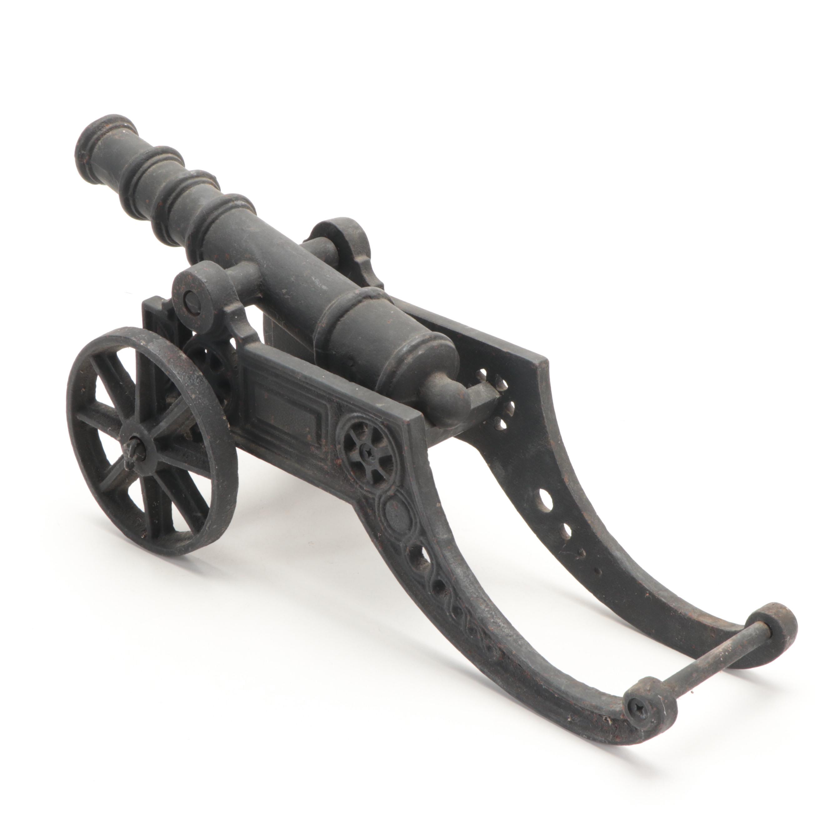 English Style Cast Iron Miniature Cannon Replica | EBTH