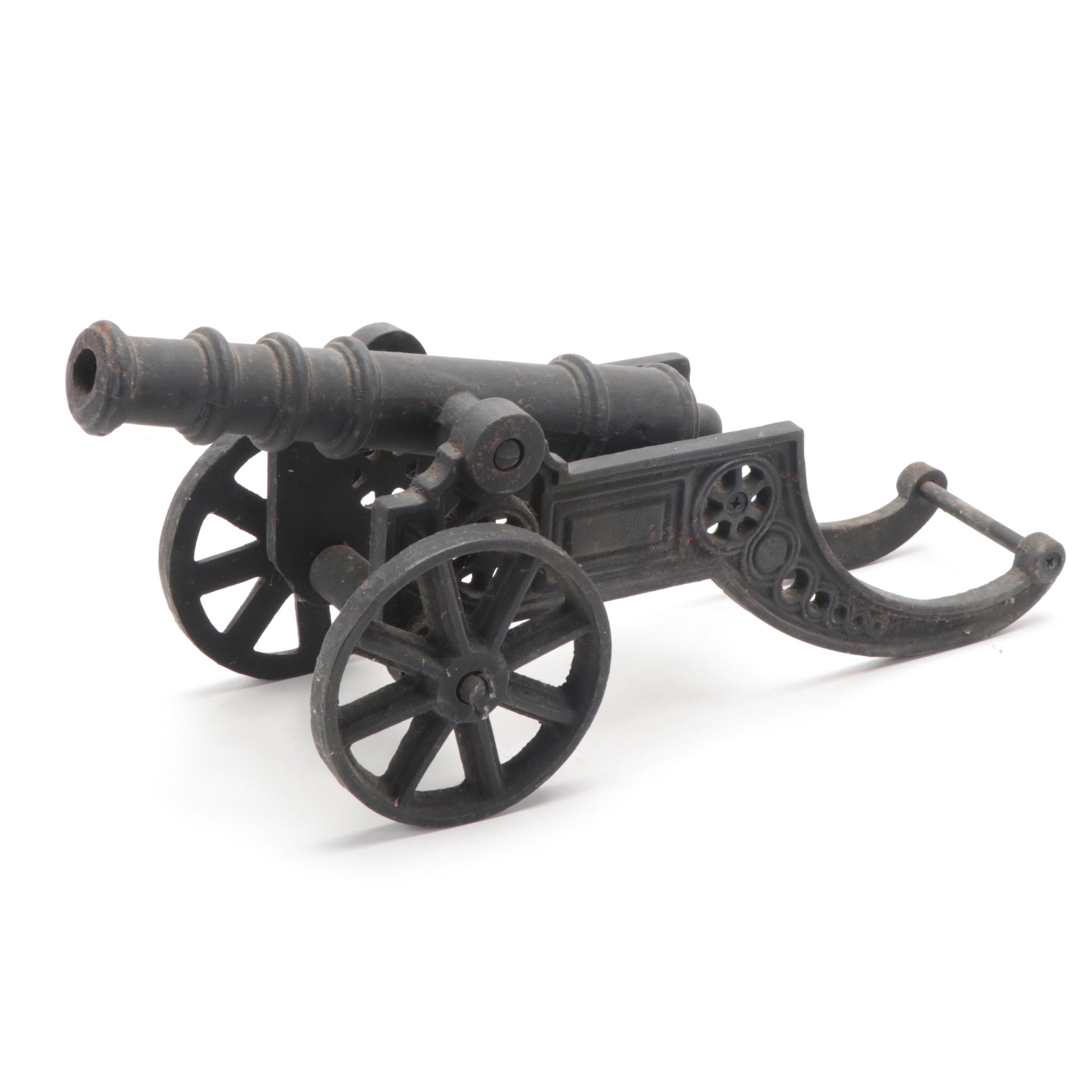 English Style Cast Iron Miniature Cannon Replica | EBTH