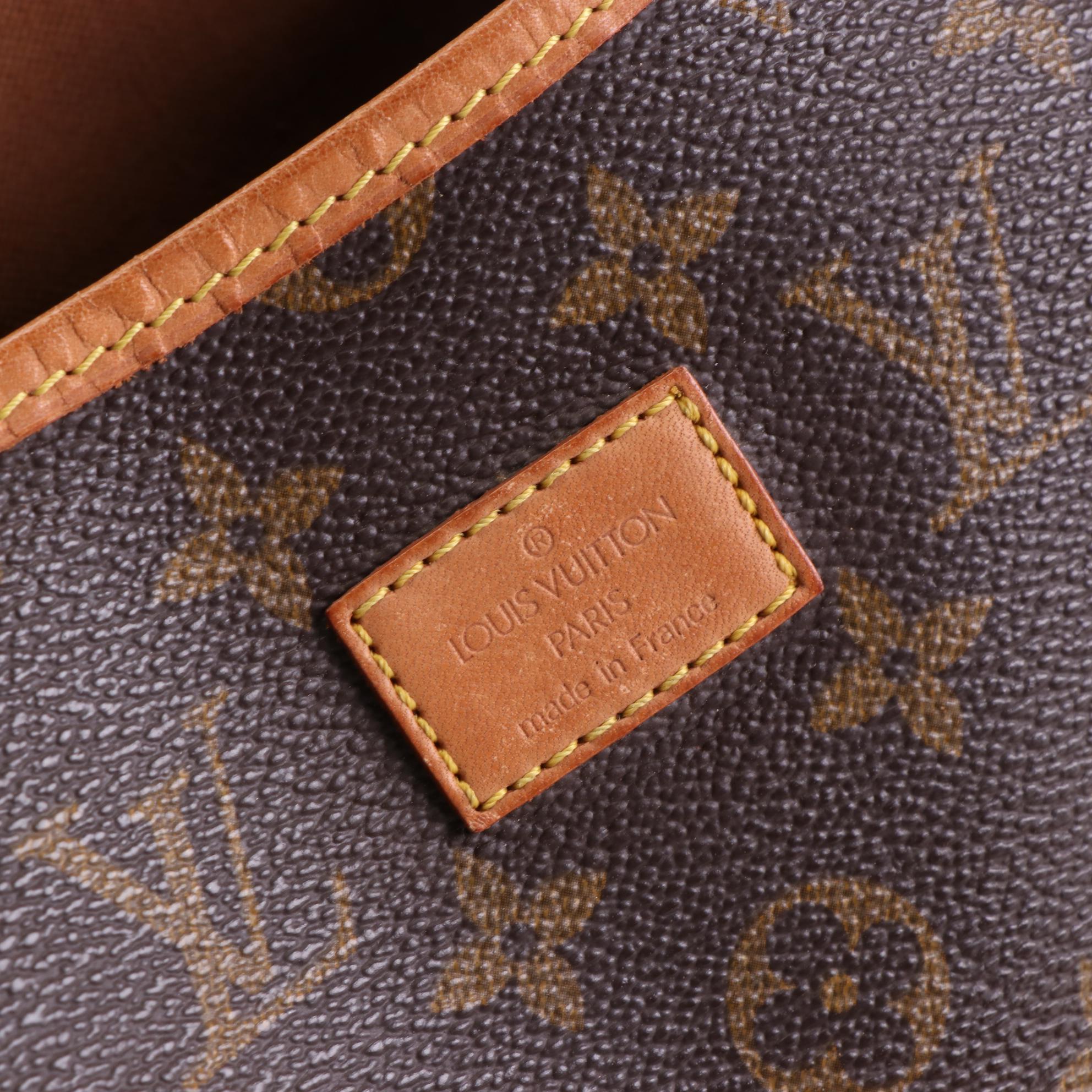 Louis Vuitton Saumur 35 in Monogram Canvas and Vachetta Leather | EBTH