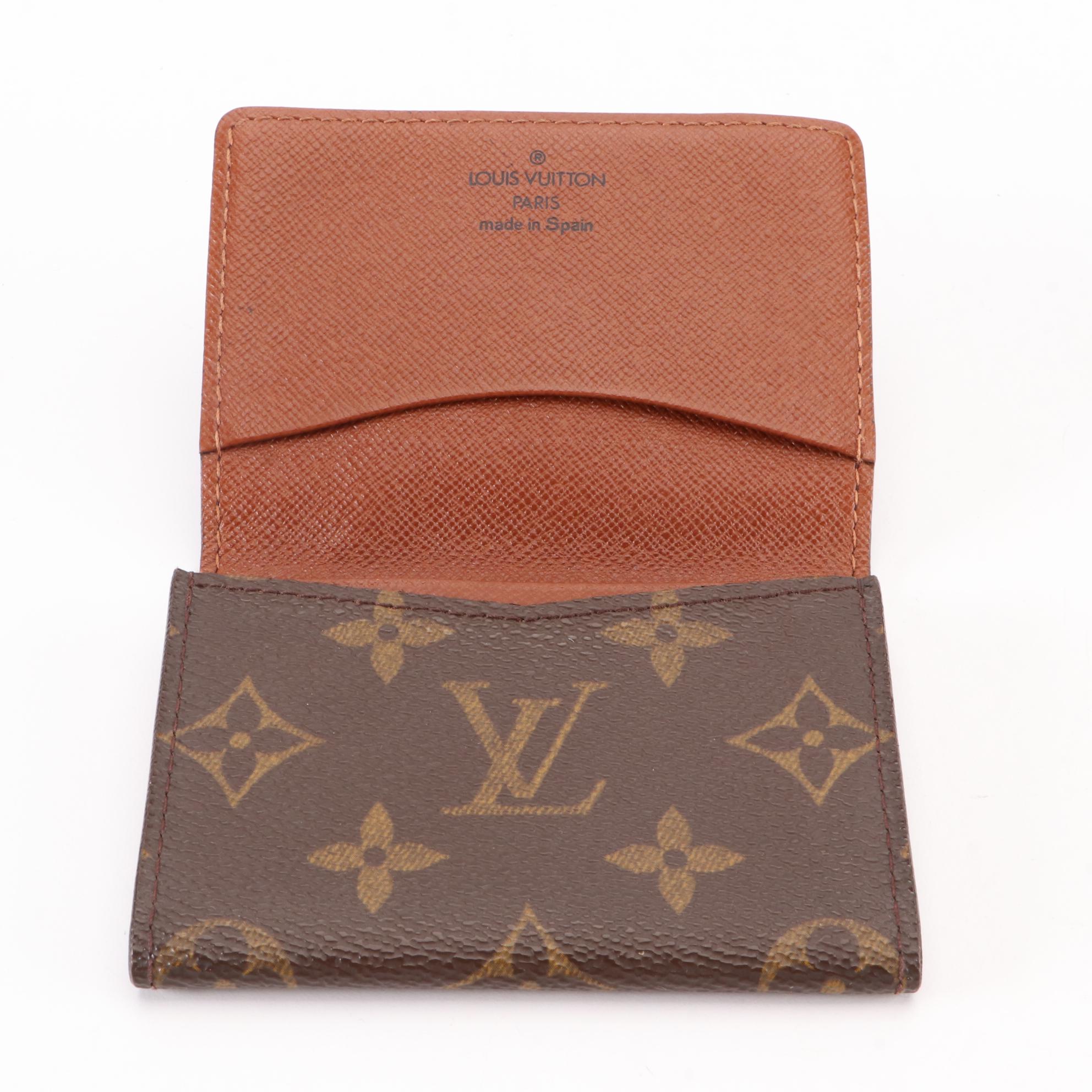 Louis Vuitton Card Case in Monogram Canvas | EBTH