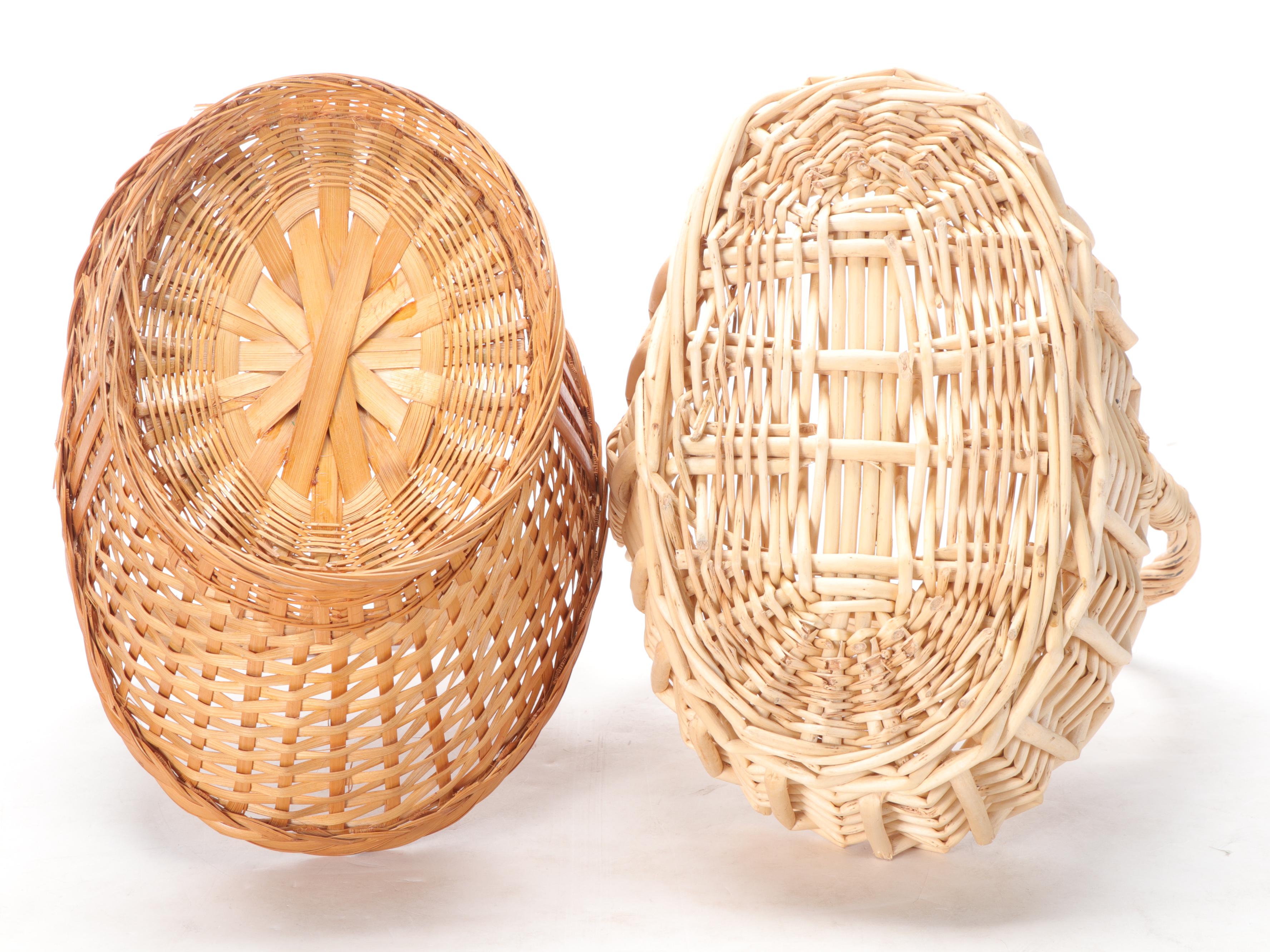 Longaberger Tissue Basket with Lid and Other Baskets | EBTH