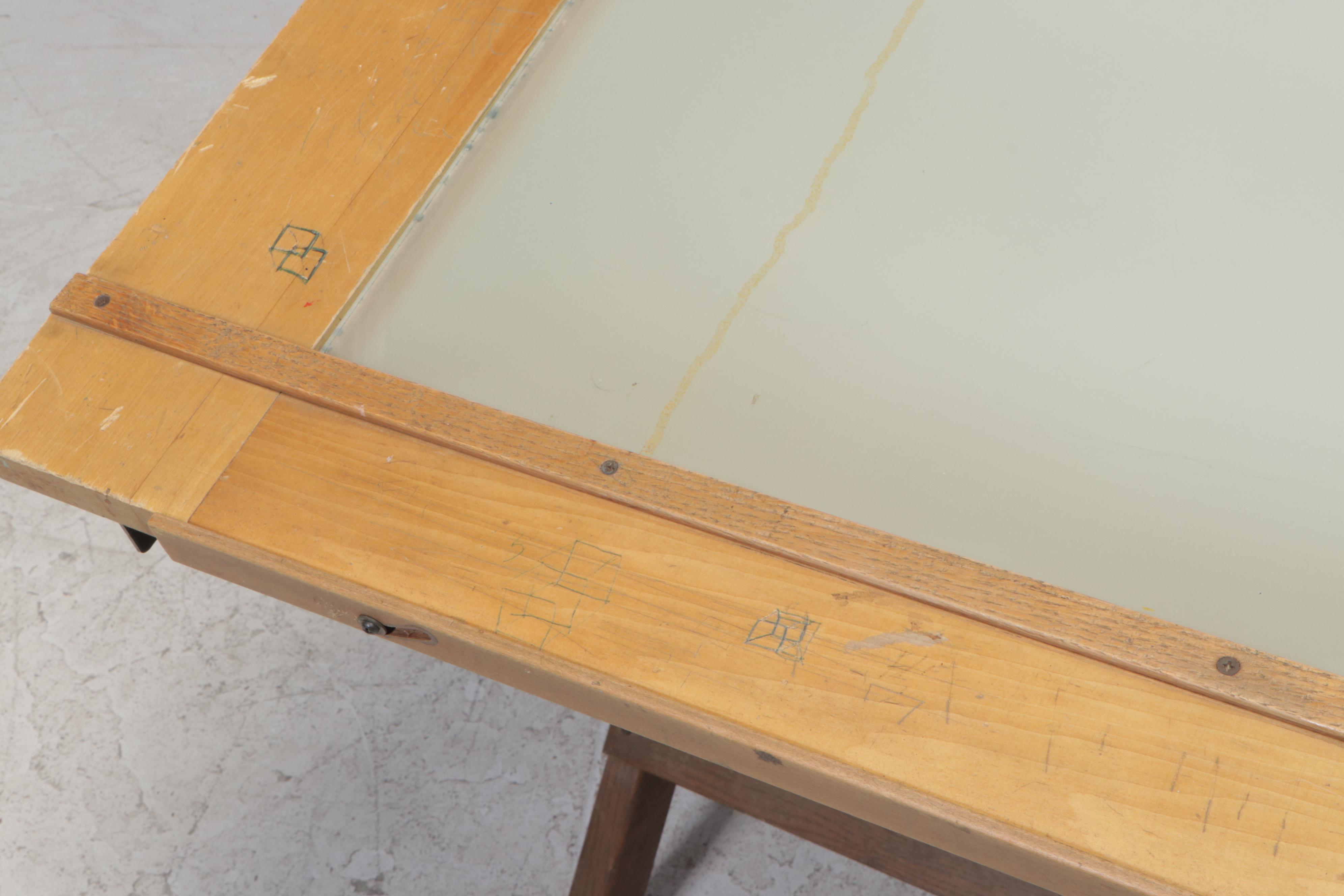Hamilton Mfg. Company Vintage Lighted Drafting Table | EBTH