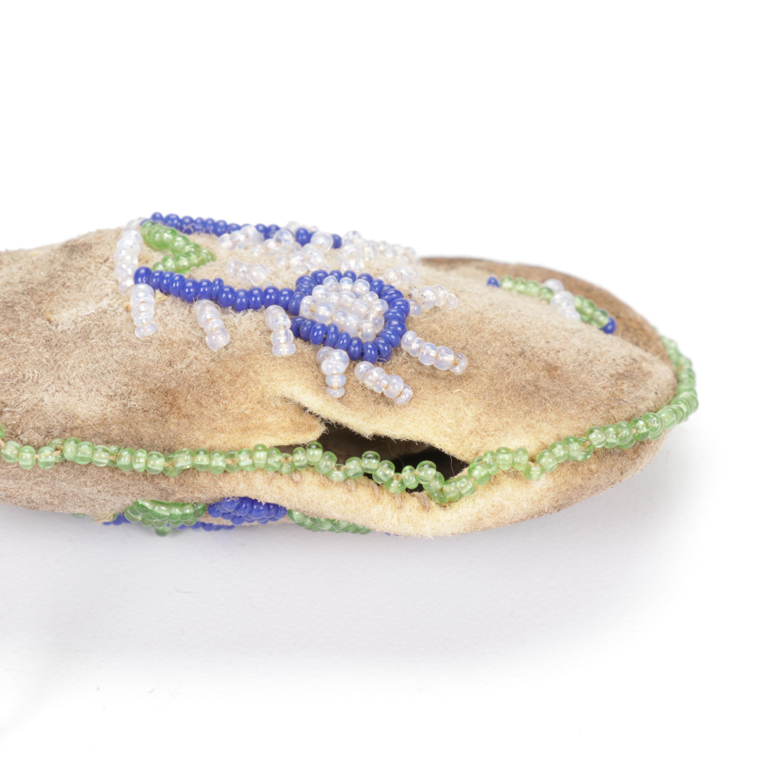 Native American Beaded Buckskin Umbilical Cord Pouch, Projectile Points ...