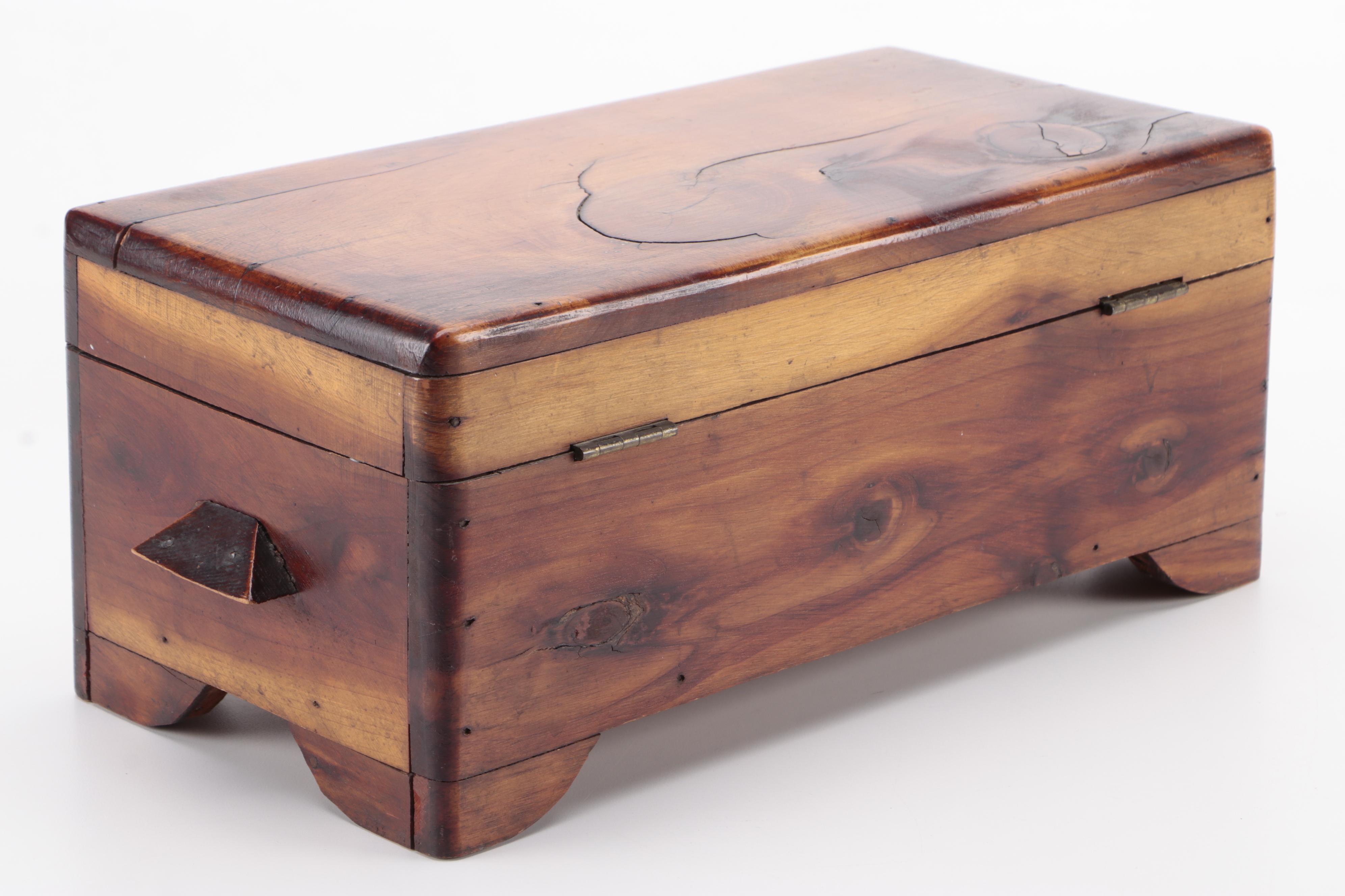 Cedar Wood Miniature Hope Chest, Early to Mid-20th Century | EBTH