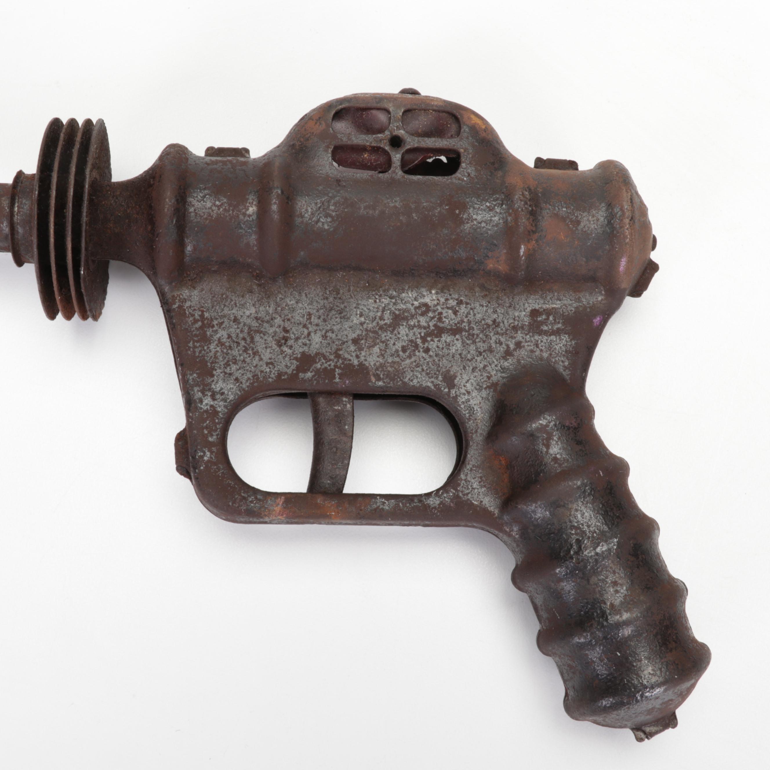 Replica "Disintegrator Pistol" From "Buck Rogers in the 25th Century ...