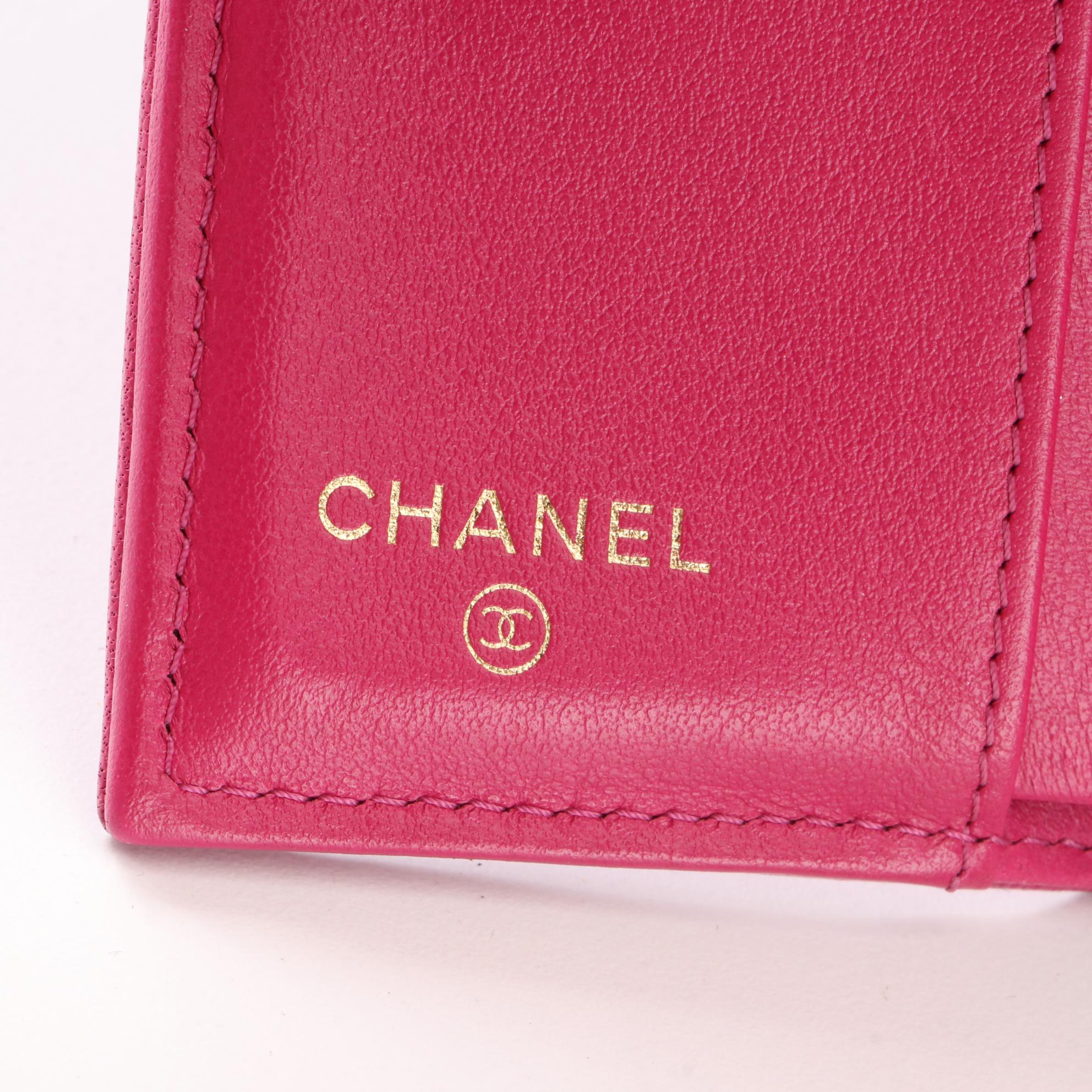 Chanel Compact Trifold Wallet in Fuchsia Goatskin Leather | EBTH