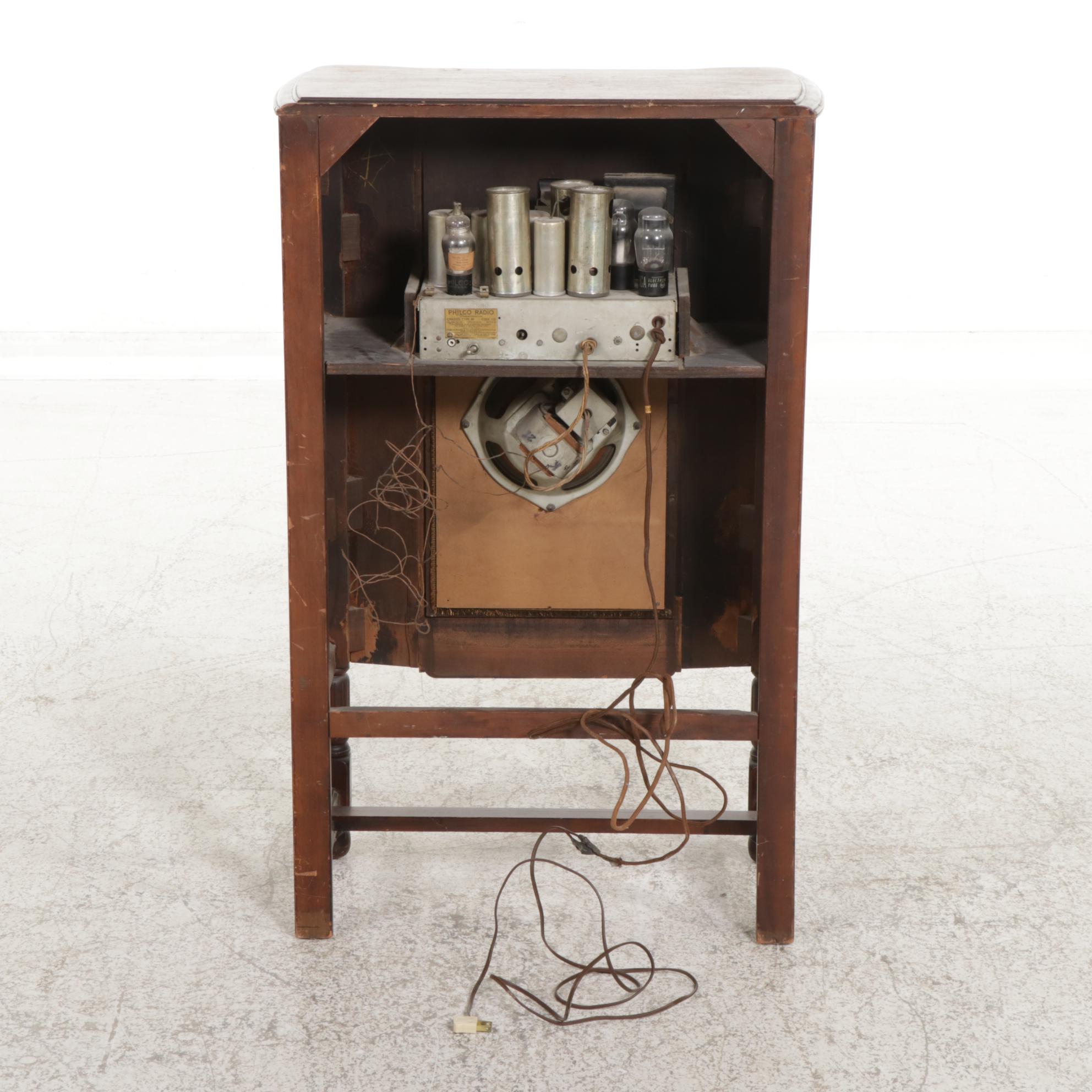 Philco Model 89L Tube Radio in Art Deco Mahogany Lowboy Cabinet, 1930s ...