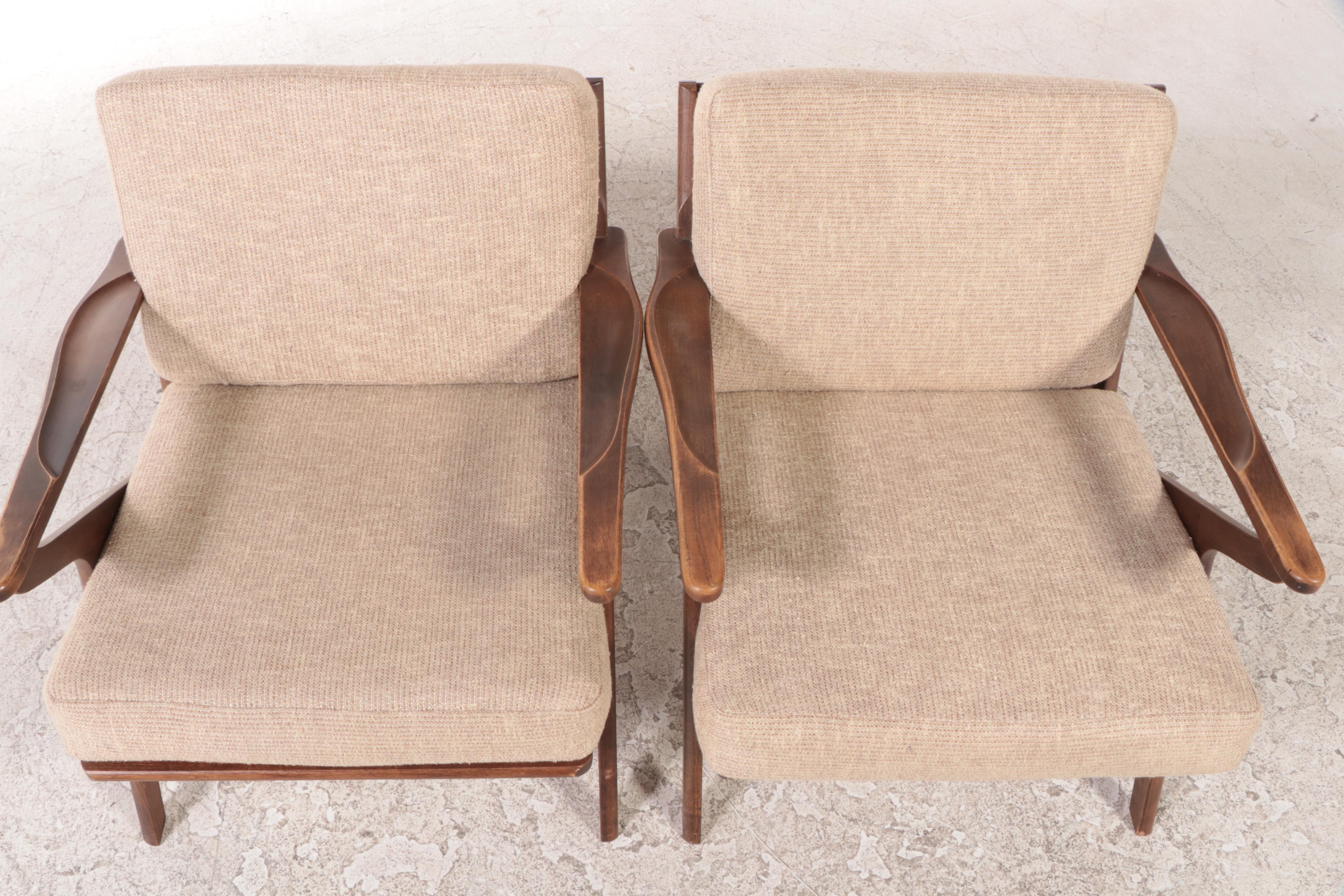 Pair of Mid Century Modern Ash Lounge Chairs | EBTH