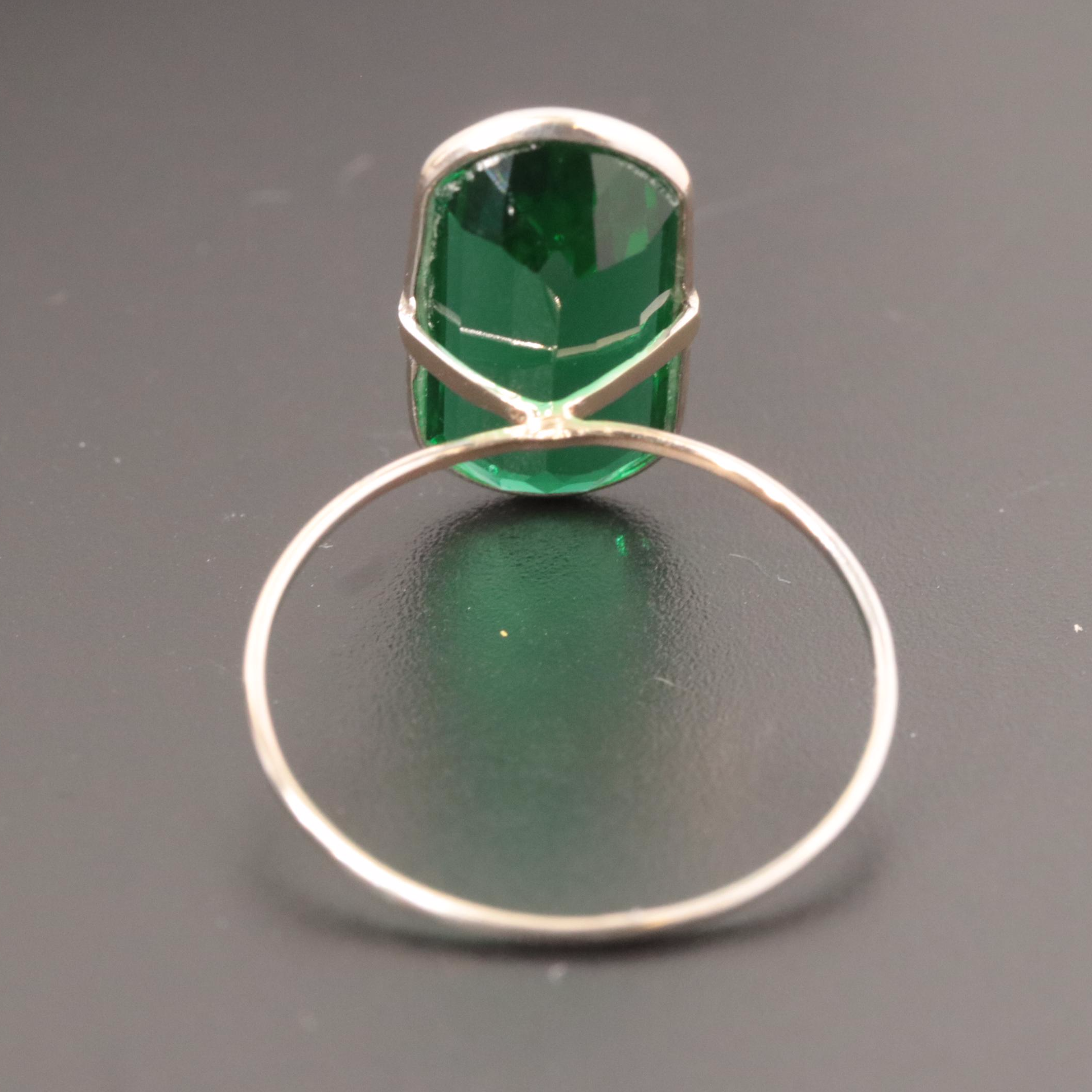 10K Emerald Ring | EBTH