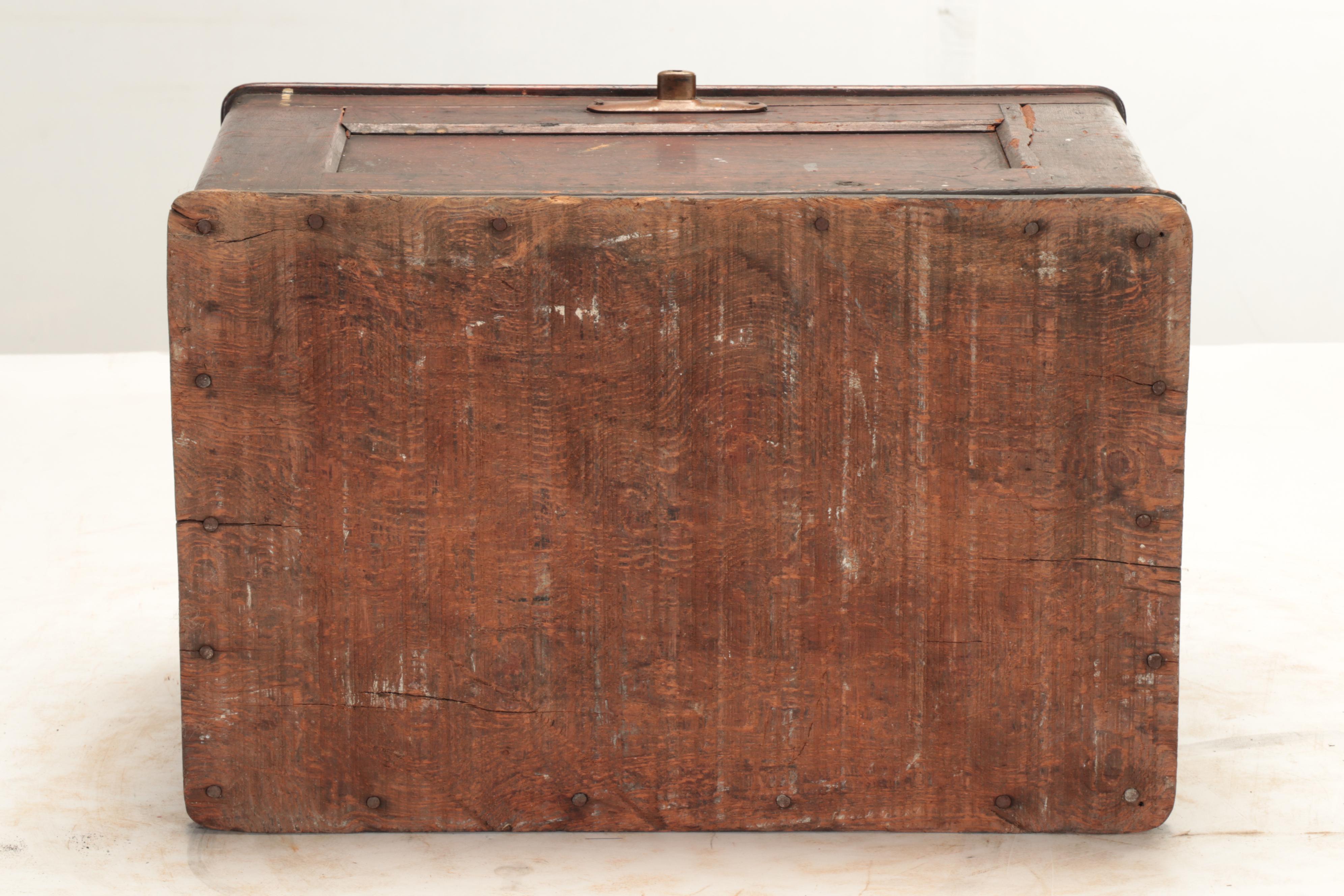 Victorian Walnut Tool Chest with Cobbler and Leather Working Tools | EBTH