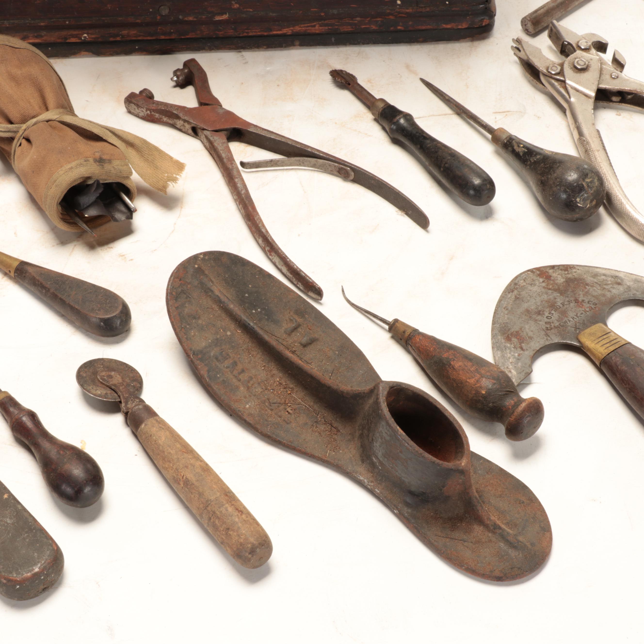 Victorian Walnut Tool Chest with Cobbler and Leather Working Tools | EBTH