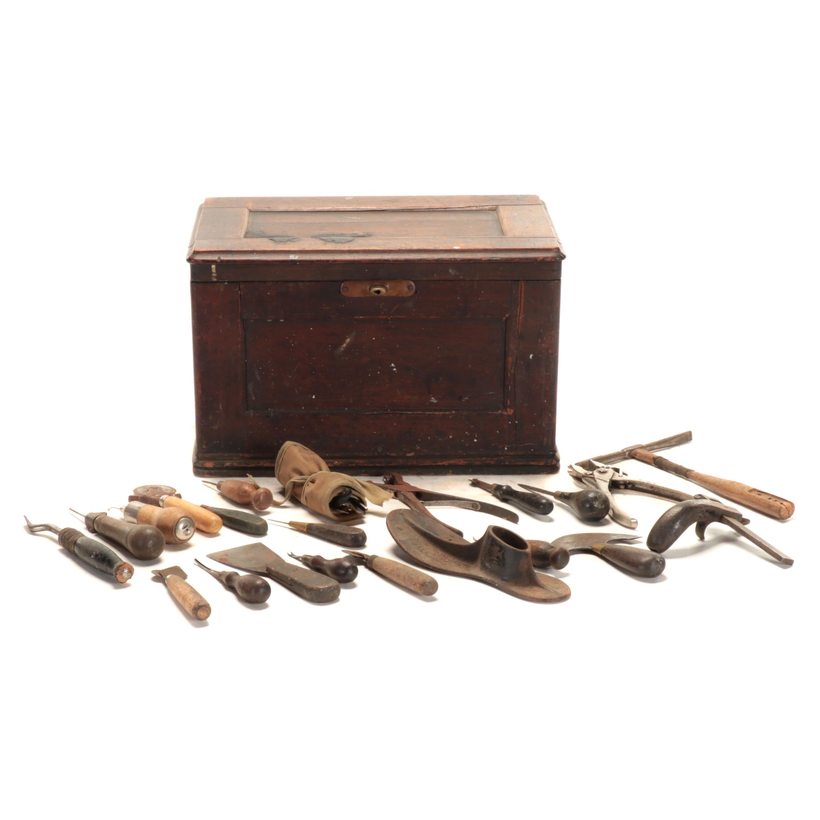 Victorian Walnut Tool Chest with Cobbler and Leather Working Tools | EBTH