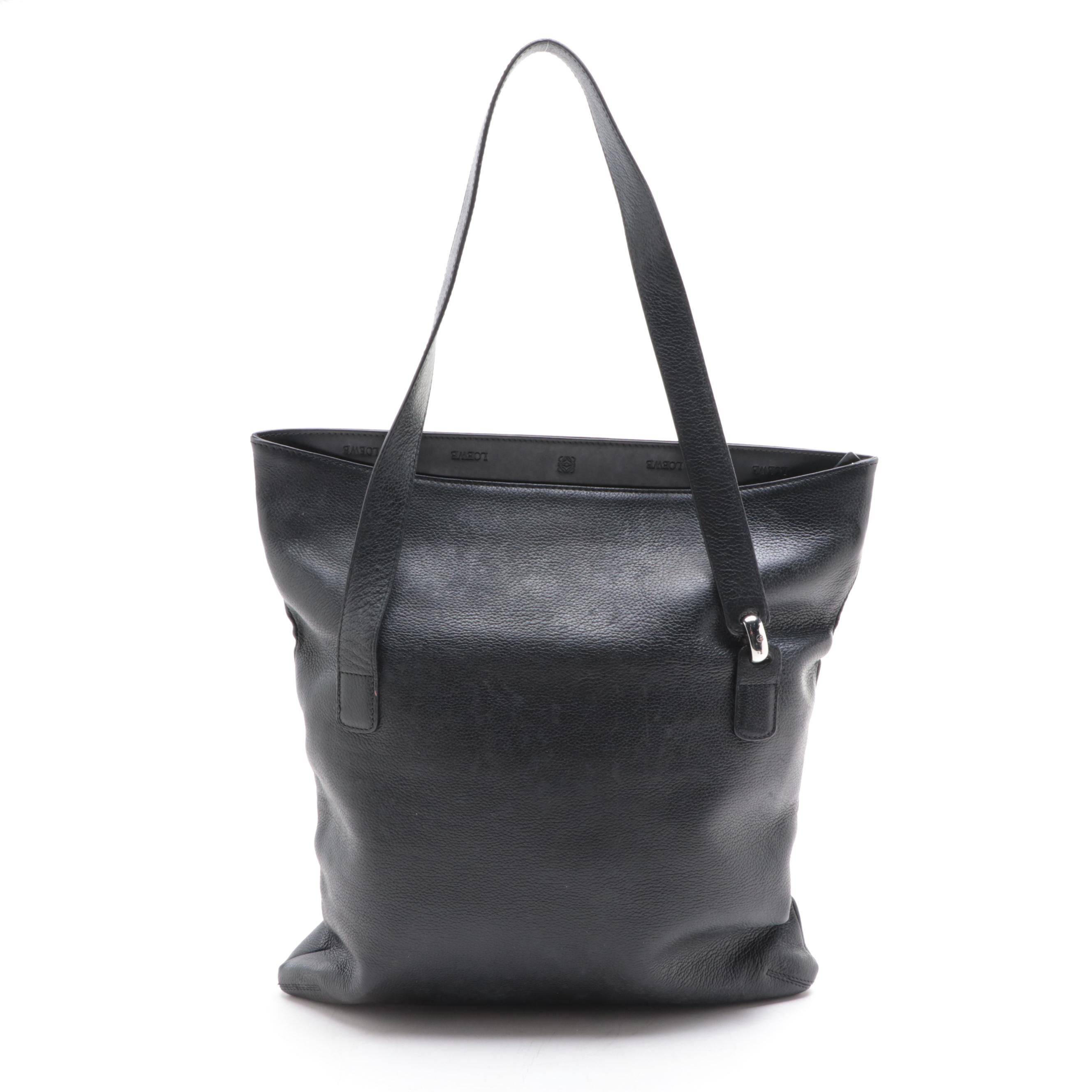 Loewe Slim Fold-Over Shoulder Bag in Black Leather | EBTH